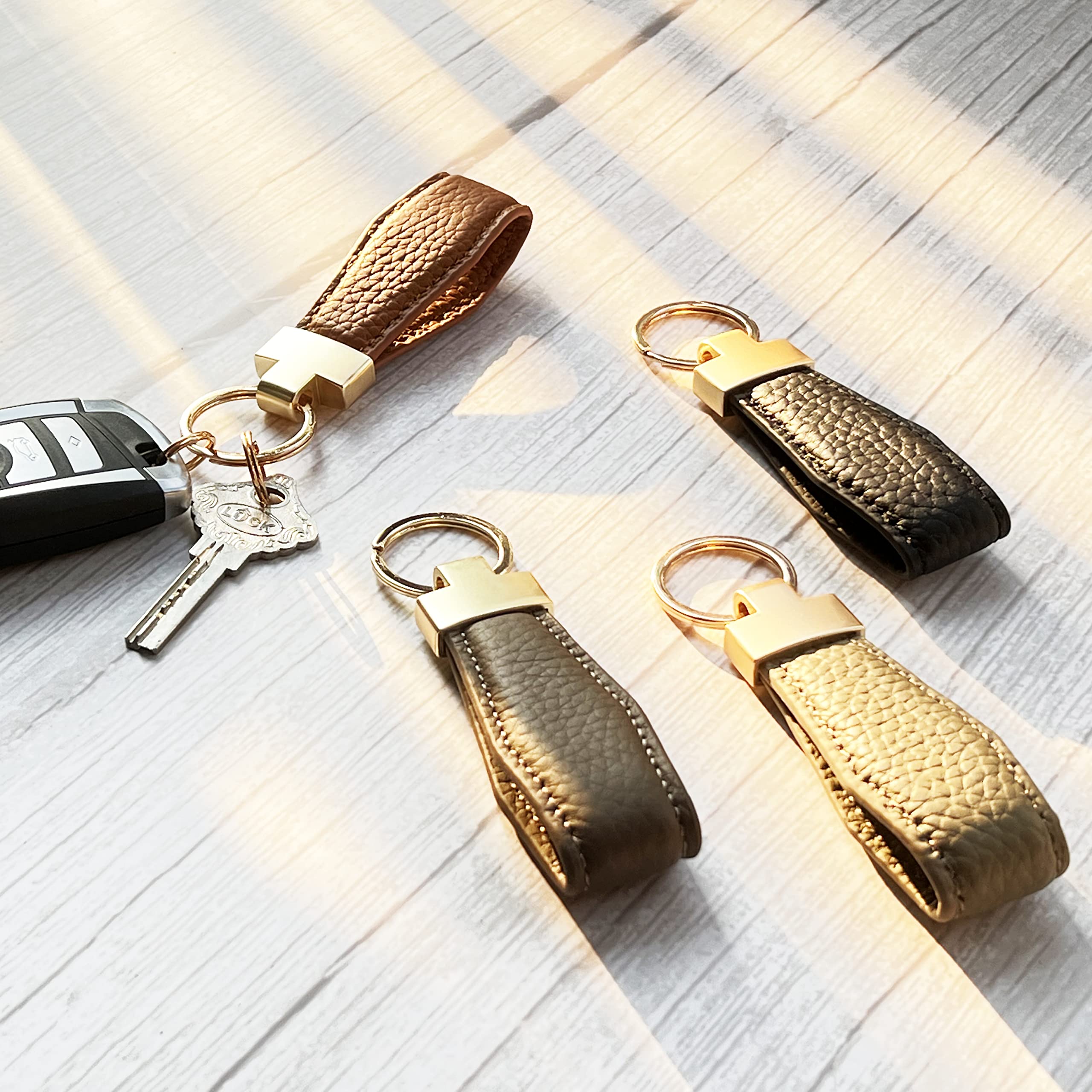 Wlighter Classic Leather Key Chain Holder with Gold Key Rings, Keychain for Car Keys, House Keys (Grey)