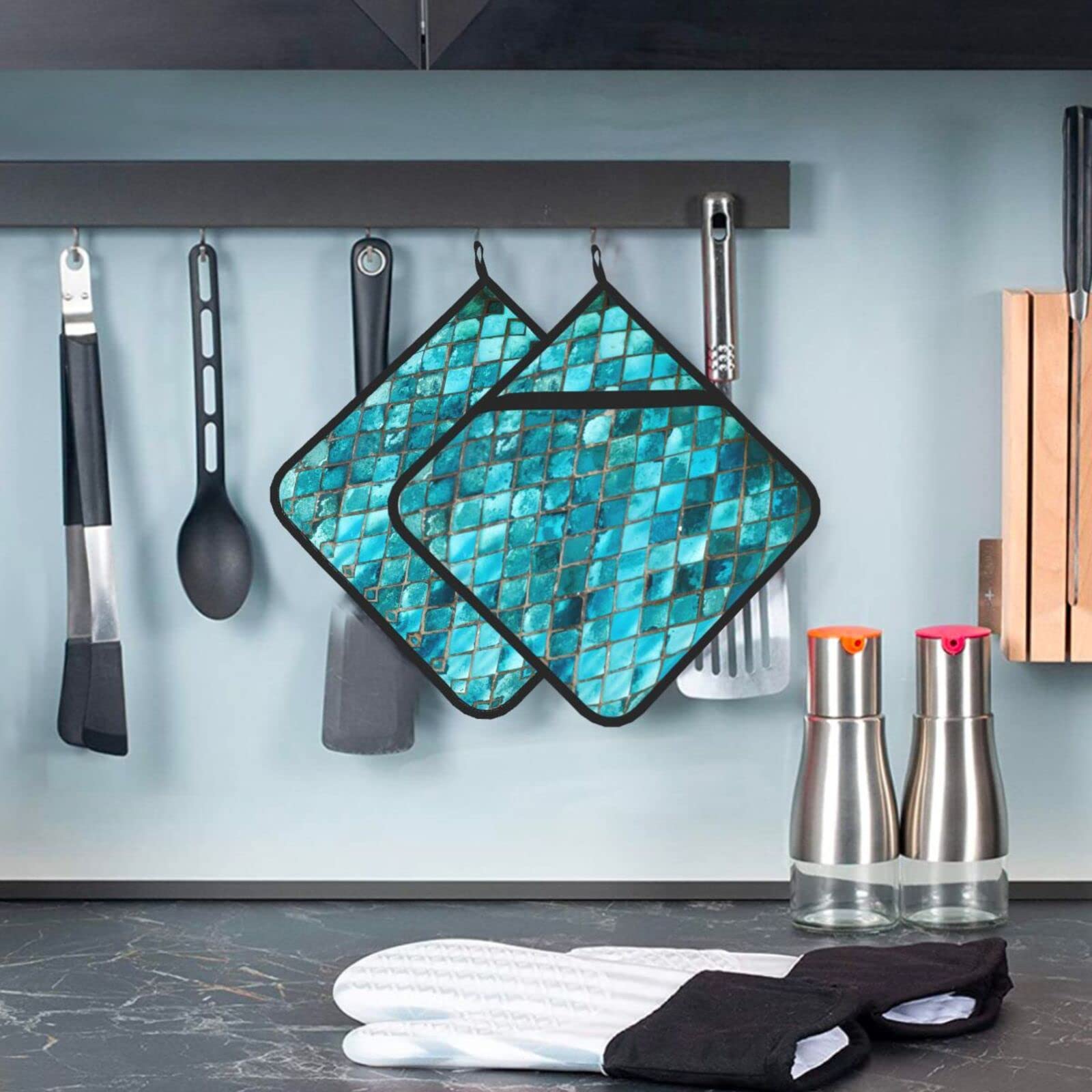 Turquoise Blue Mermaid Scales Pot Holders Set of 2 with Loop Heat Resistant Hot Pads for Cooking Baking Grilling