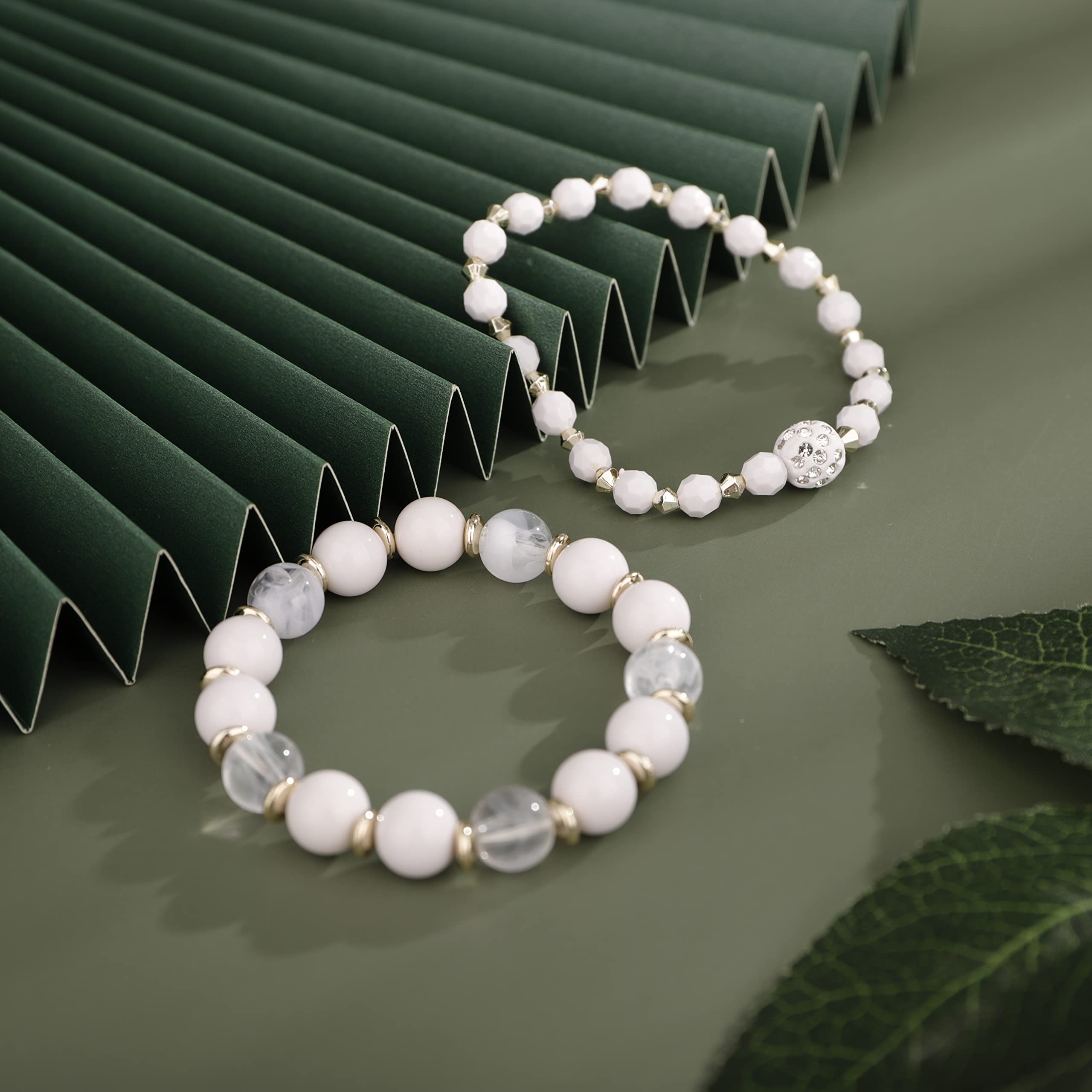 YERTTER 6pcs Bohemian Layered Rice Beads Ethnic Beaded Pendant White Tassel Stretch Stackable Strand Bracelet Rice Beads Bracelet Statement Gift for Women Girls(White)