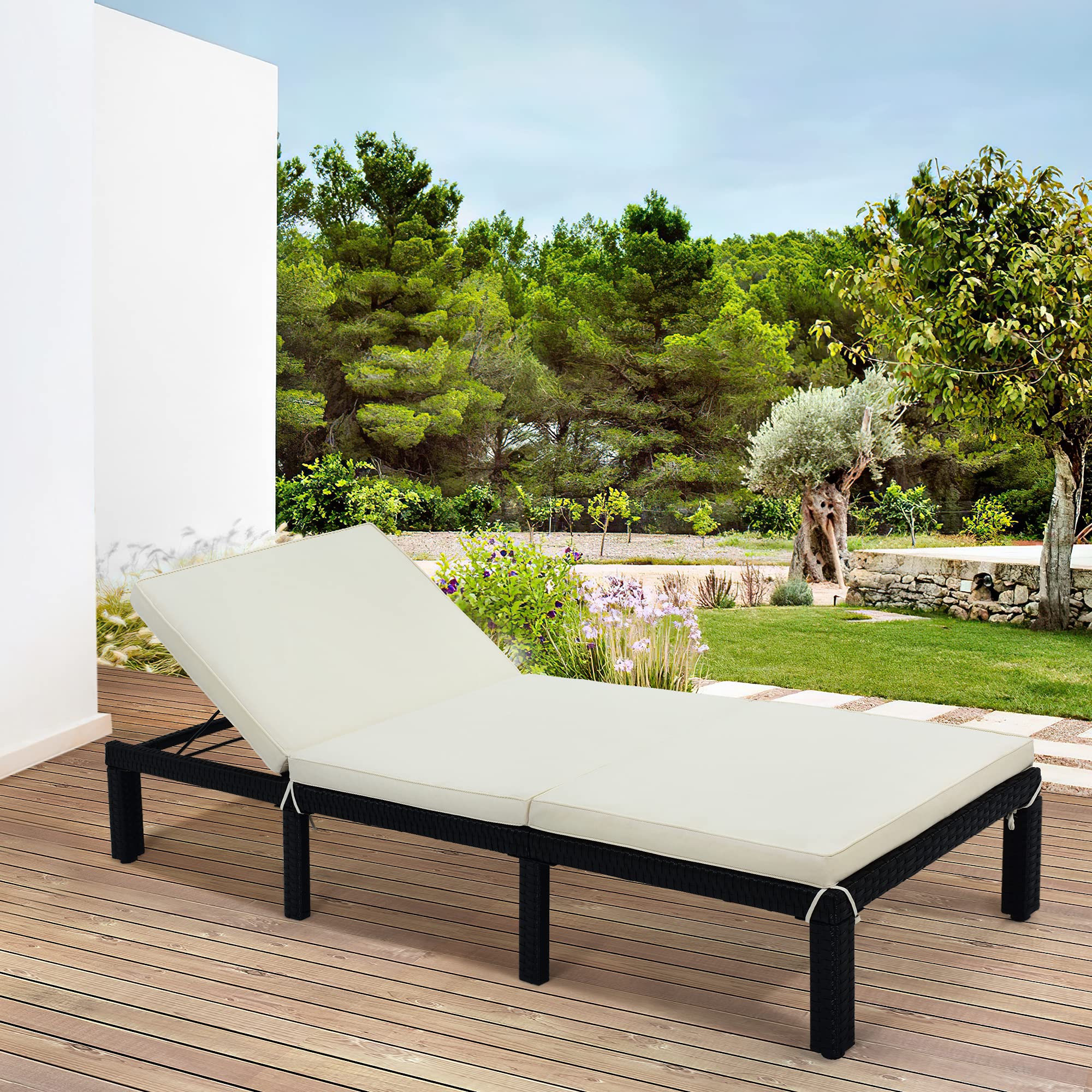 Outdoor Adjustable PE Rattan Wicker Chaise Lounge Chair Sunbed,with Adjustable Backrest. (Beige)