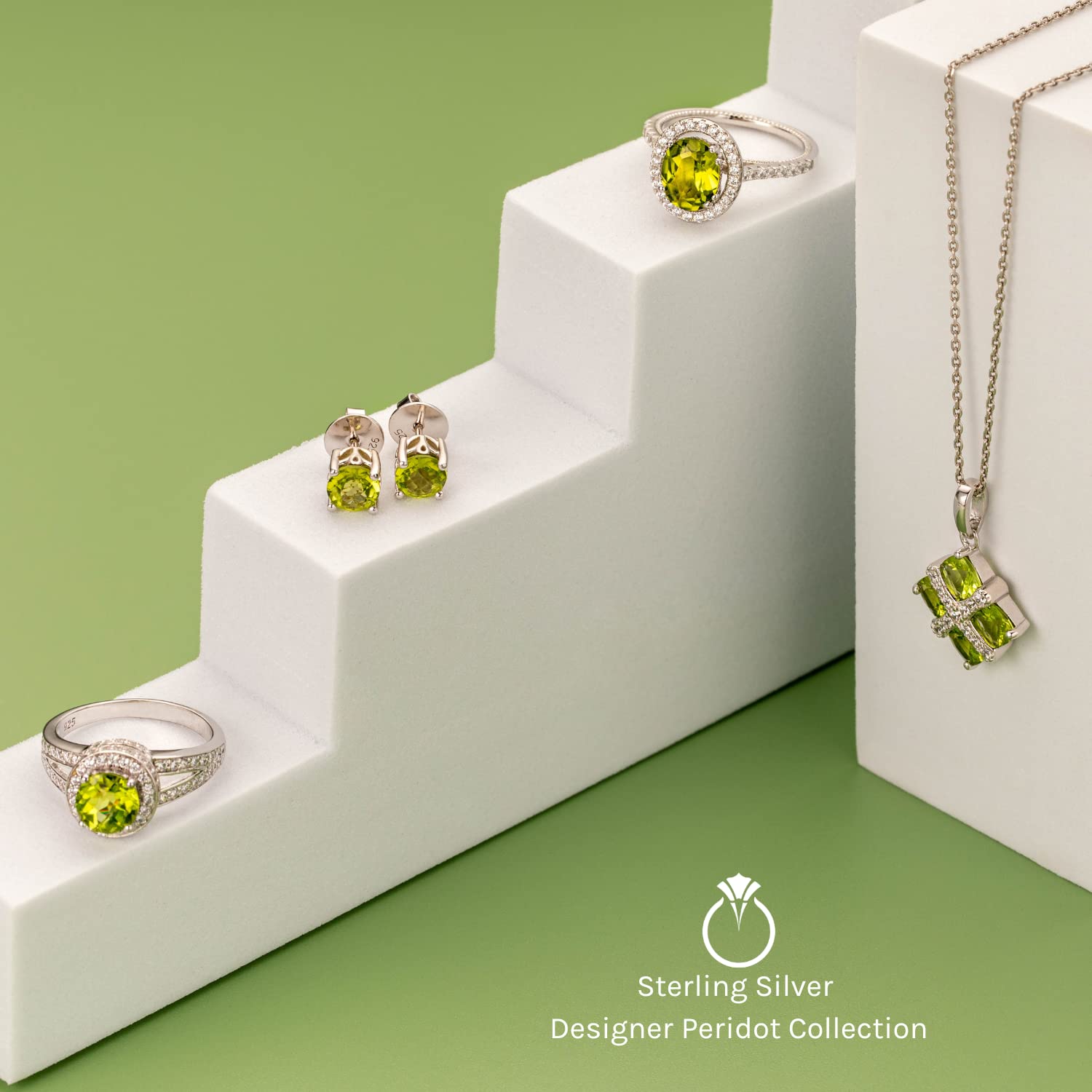 Peora 1.75 carats Round Cut Peridot Ring in Sterling Silver size 6