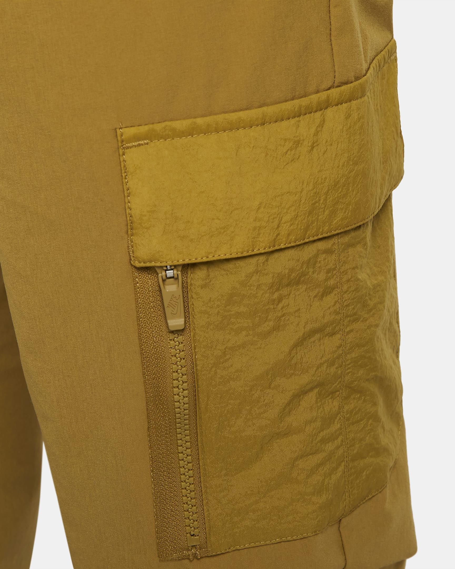Nike Sportswear NSW Women's Woven Sports Utility Mid-Rise Cargo Pants, Golden Moss/Medium Blue, L Regular US