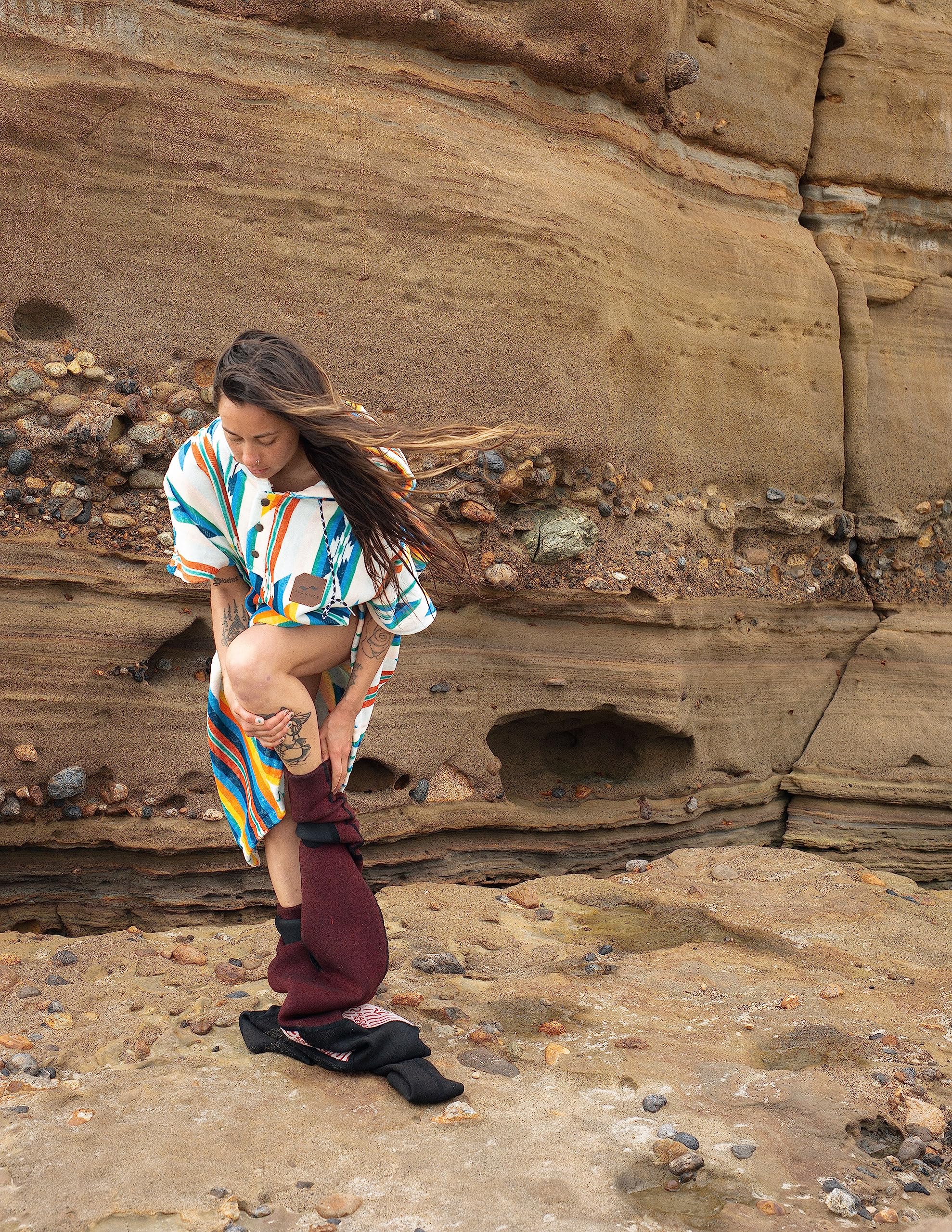 Slowtide Extra-Warm Changing Poncho | Change privately in public with ultra soft & absorbent beach poncho | Includes Internal Access Dual Pockets (S/M, York)