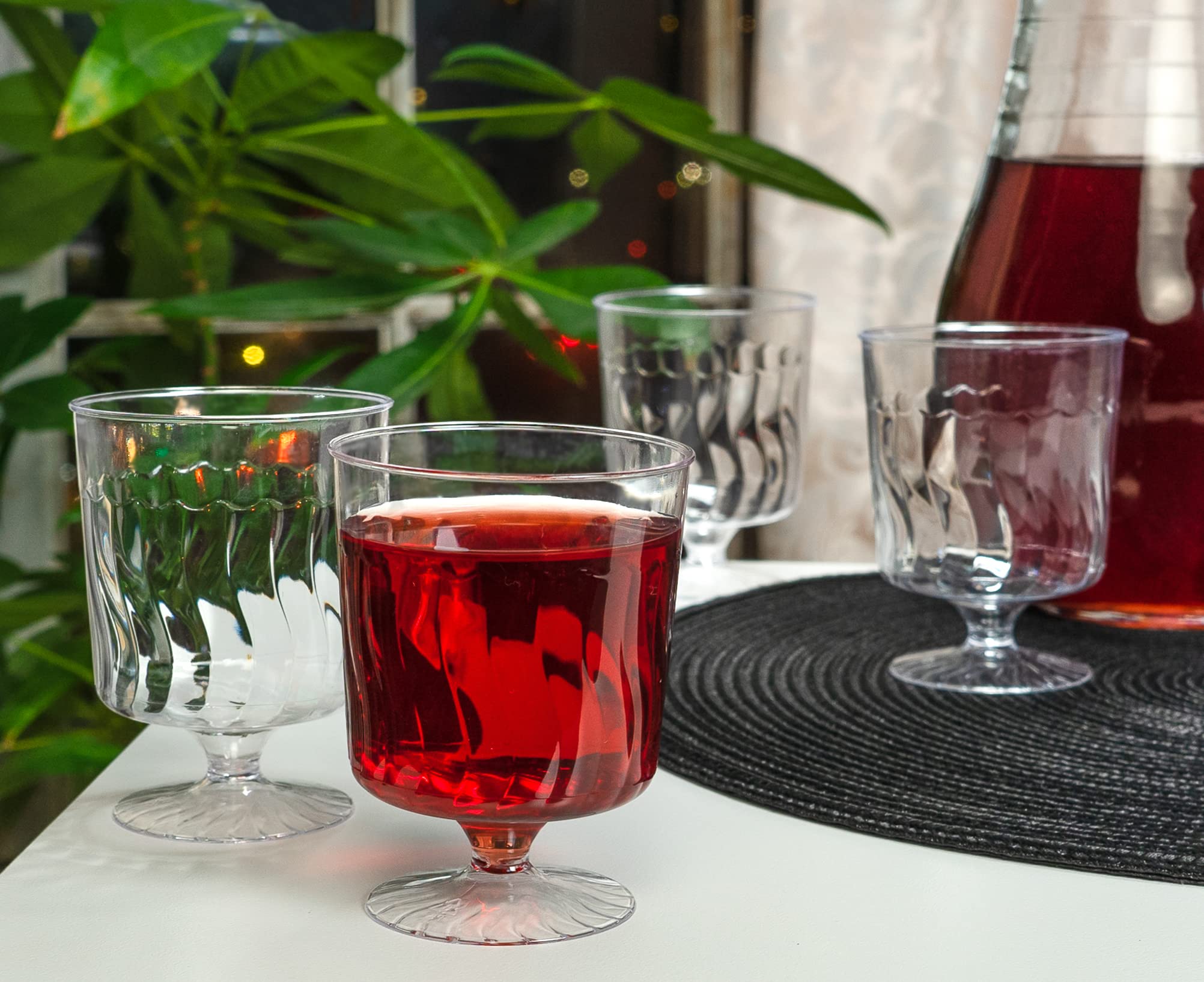 Red Co. Set of 10 Mini Unbreakable 8 Fl Oz Party Wine Glasses with Short Stem, Clear – Made in USA