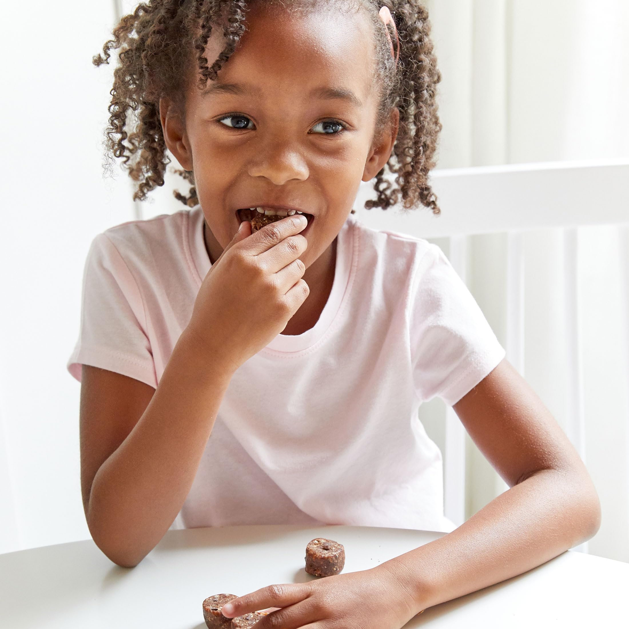Nurture Life Mighty Bites - Snickerdoodle - Healthy Snacks for Kids & Toddlers Made with Oats Sunflower Seed Butter, Dates, Chia Seeds and Cinnamon - Plant-Based, Low-Sugar, High Fiber - 15 Pieces (Pack of 1)