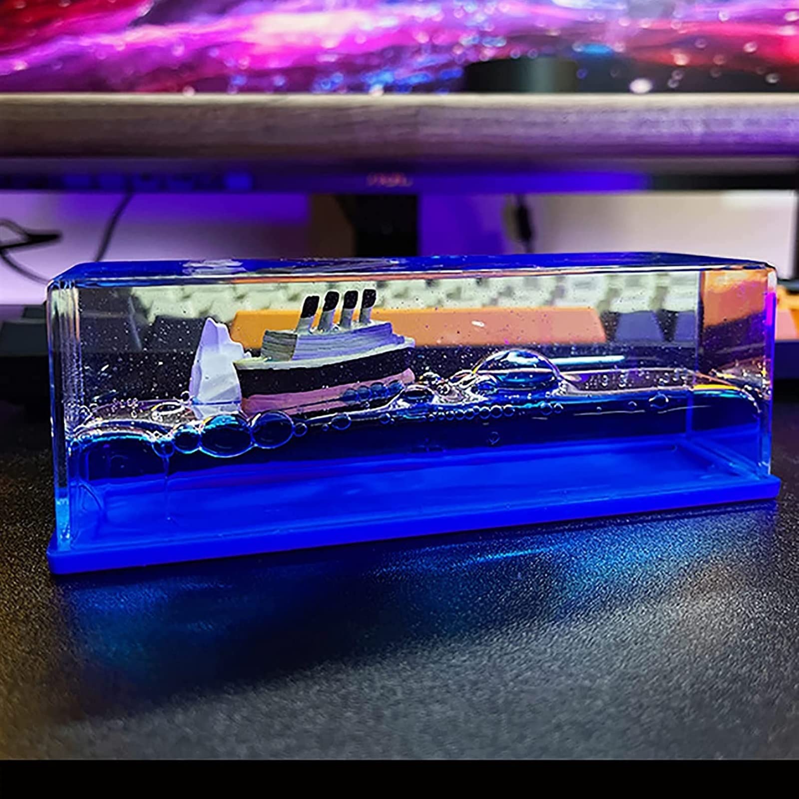 ZOHIKO Unsinkable Boat in a Box Cruise Ship That Never Sinks Decoration for Car Unsinkable Ship Liquid Wave Paperweight Floating Acrylic Model Desk Toy