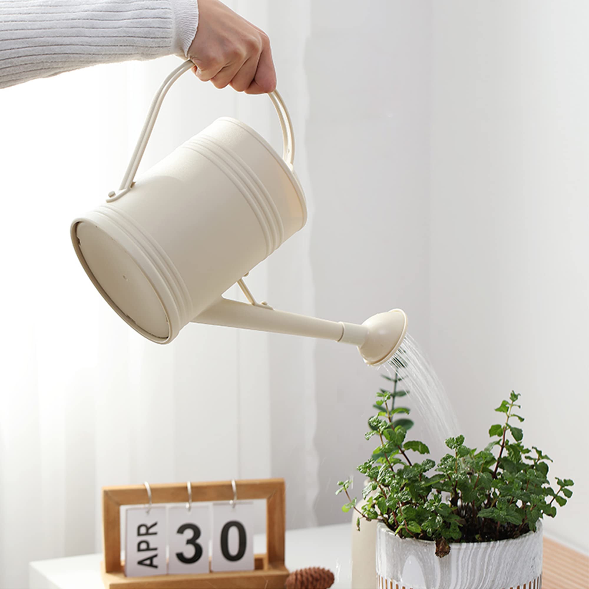 Watering Can for Indoor Plants, Flower Watering Can, Water Can for Plants, Indoor Watering Can with Sprinkler Head 68 oz, 1/2 Gallons