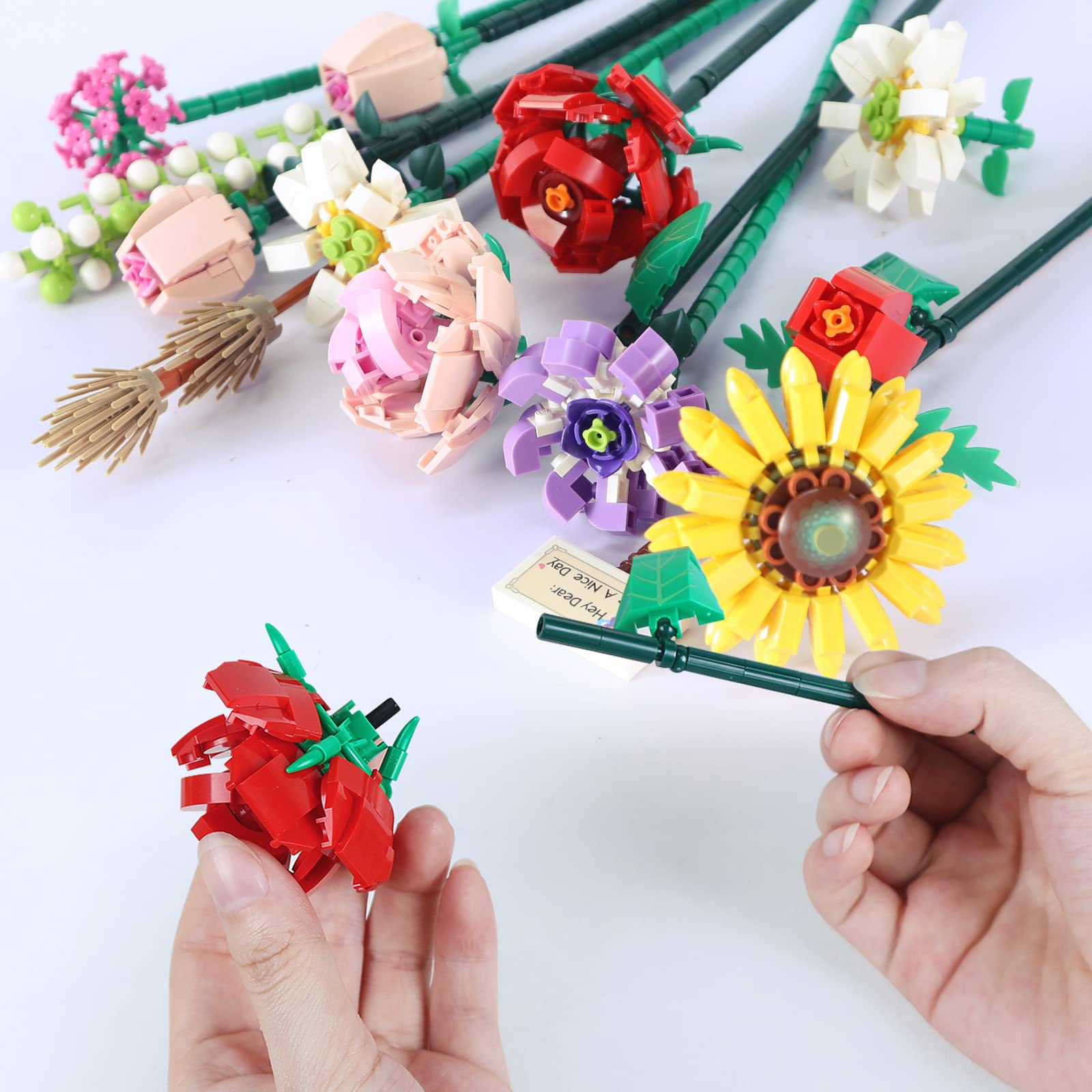 QLT Mini Bricks Flower Bouquet Building Sets, Artificial Flowers, DIY Unique Decoration Home, 547 Pieces Botanical Collection for Ages 8-12 yrs Old Girl for Gift(Not Compatible with Lego Set )
