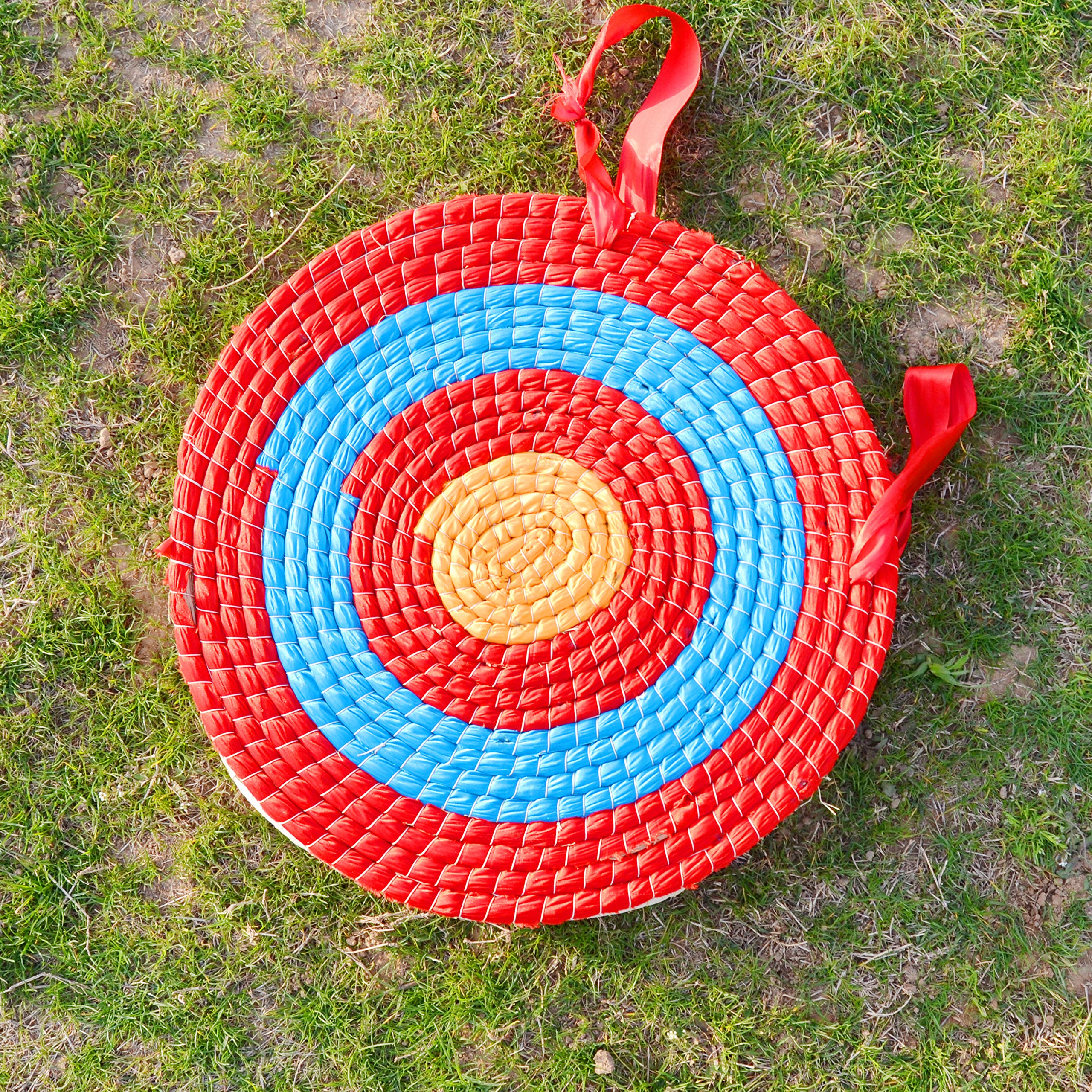 VNAKER Folded Archery Target Stand and Round Straw Archery Target Sets - Easy to Install and Carry