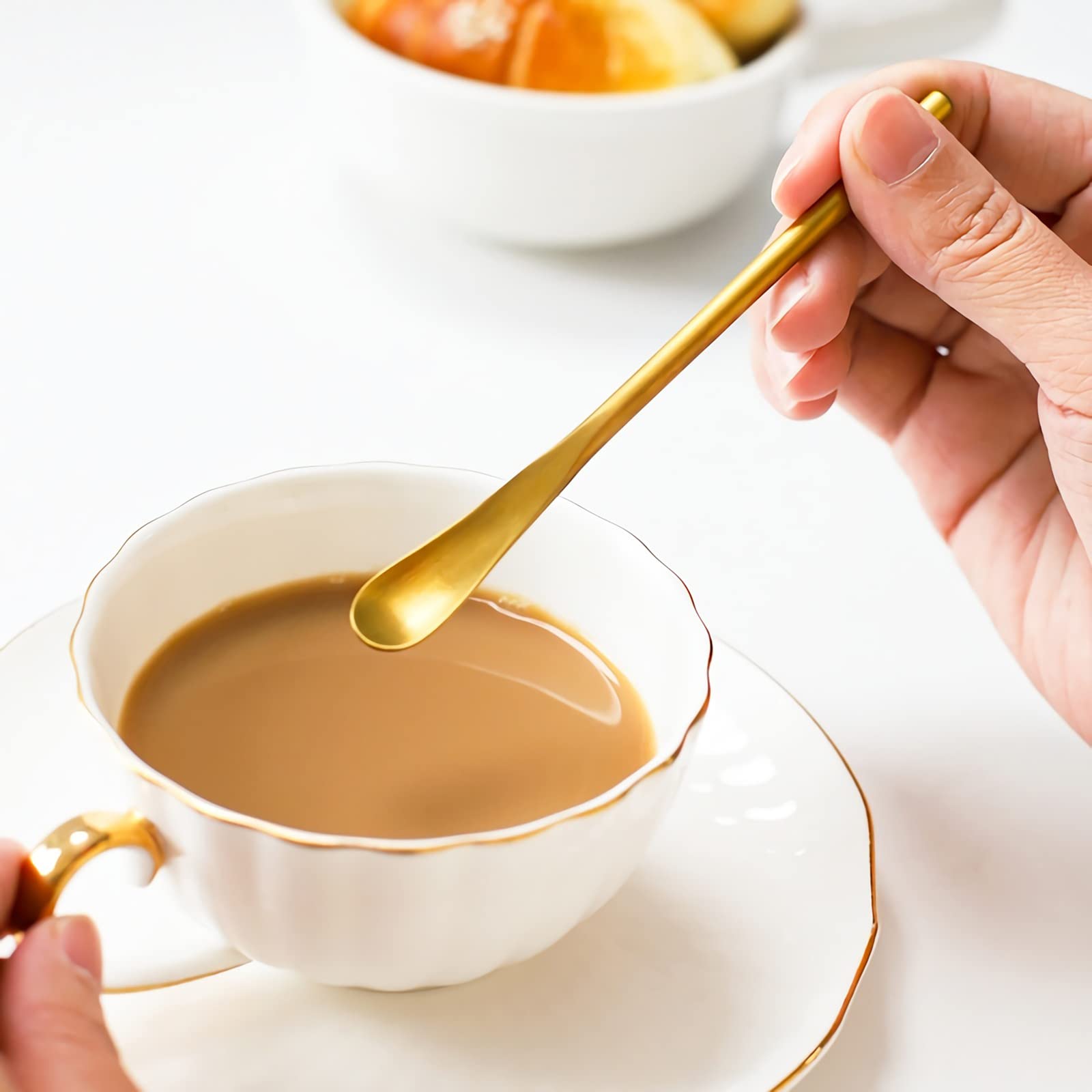 WUWEOT 8 Pack Stainless Steel Coffee Spoons, 5In Iced Tea Spoons Cocktail Stirring Spoons, Spice spoons with Short Handle (4 Colors)