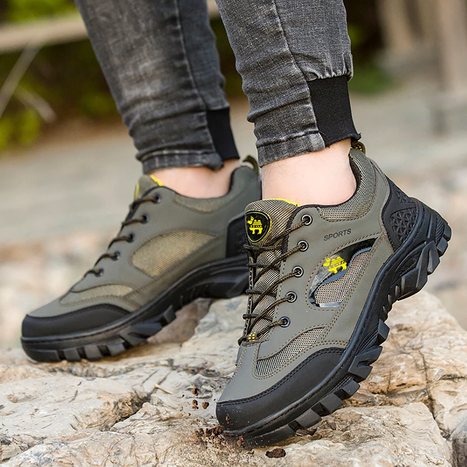 WASERCE Winter Hiking Boots Men Waterproof Insulated Outdoor Boots Non-Slip Trekking Shoes
