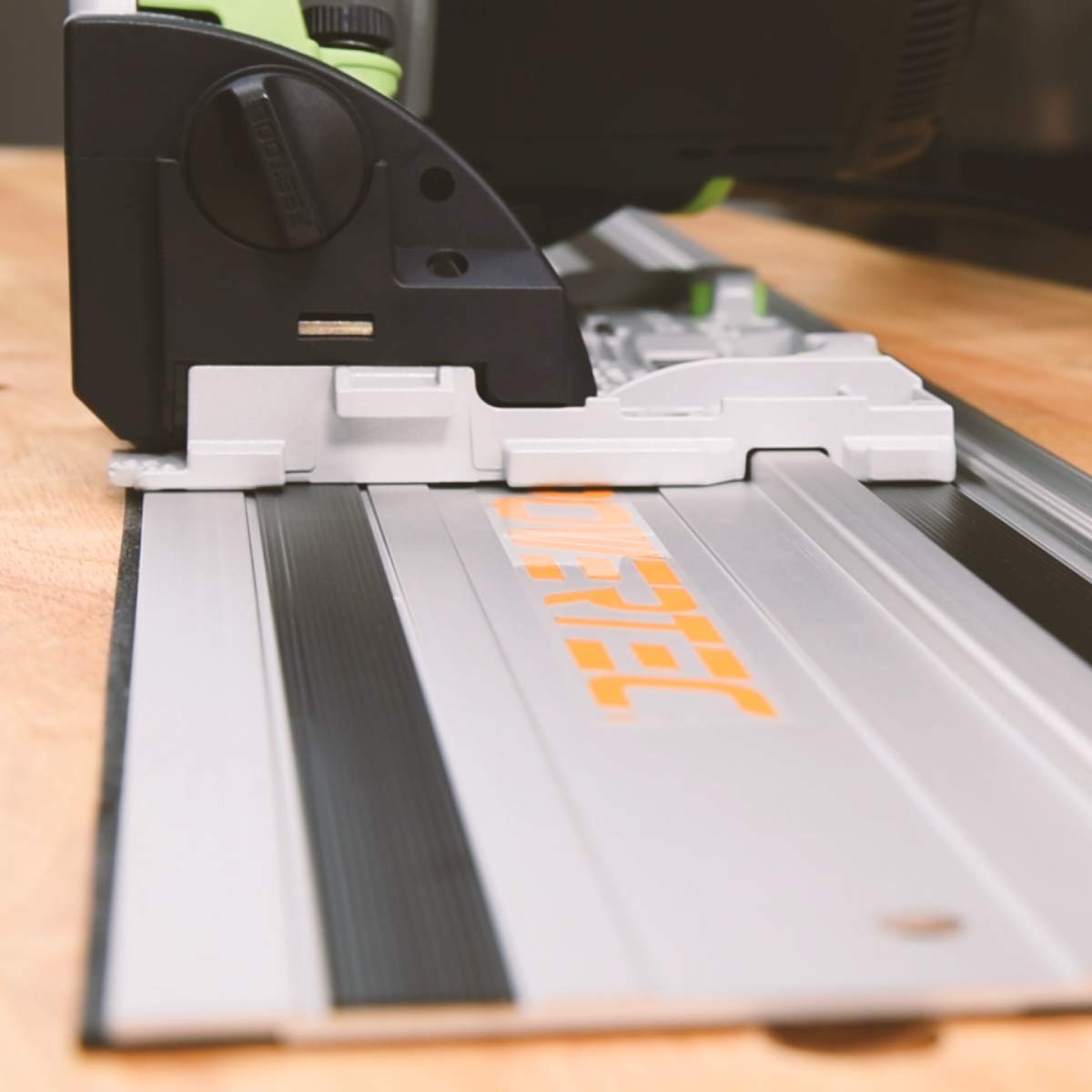 POWERTEC 71153 Track Saw Guide Rail for Makita or Festool Track Saws | 55β Guide | For Perfect Repeatable Rip Cuts| For Optimized Bevel & Straight Cuts