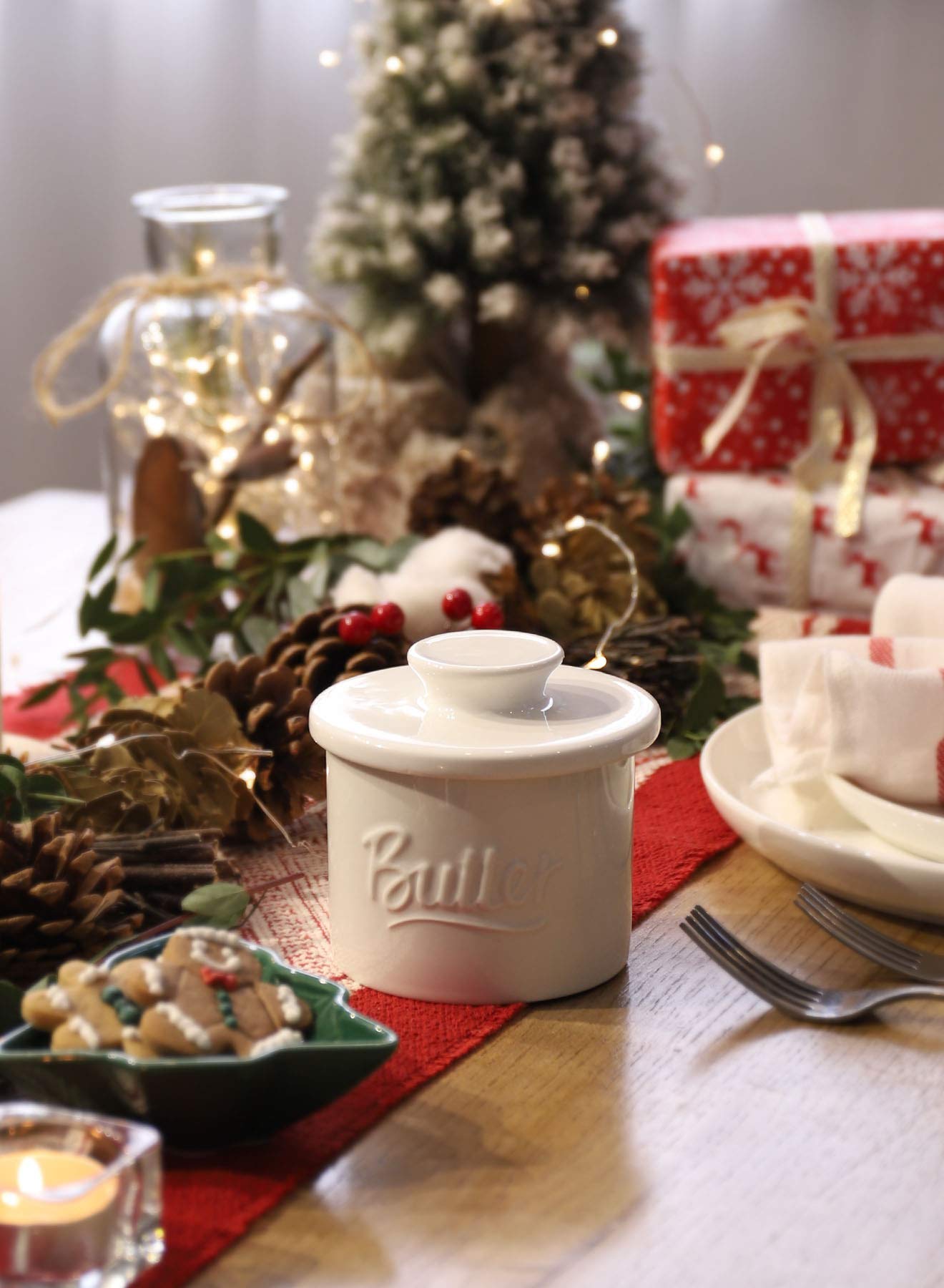 Sweese 322.101 Porcelain Butter Crock Keeper - French Butter Dish with Lid - Butter Relief, White