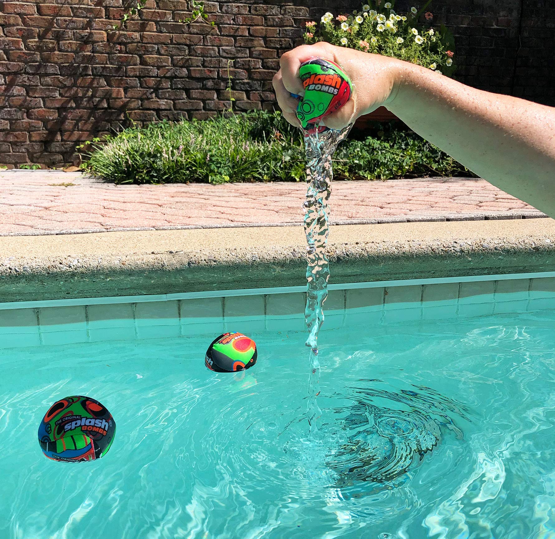Splash Bombs® 10-Pack The Original Water Toy by Prime Time Toys