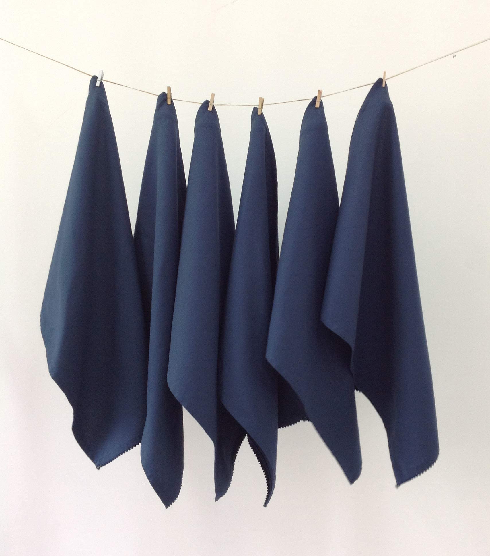 TARAN LIVING Kitchen Towels Pack in red Blue White for Embroidery, Paint, Craft, Party. Bar Cloth, Dish Towels/Tea Towels, Each Color has 6 Fabric Cloth with Trim ant Bottom and Loop Hanging.