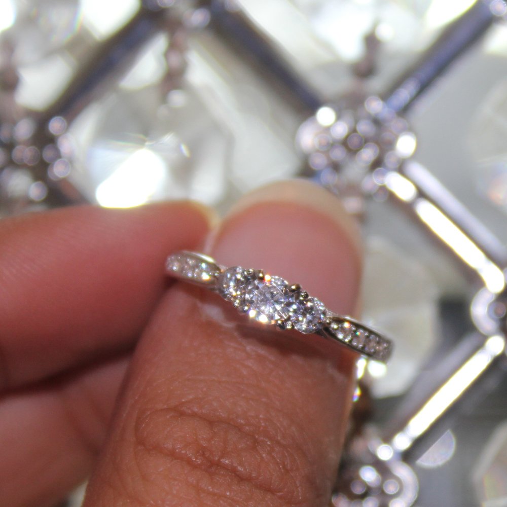 Oxford Diamond Co Cubic Zirconia Fashion Promise .925 Sterling Silver Ring Sizes 5