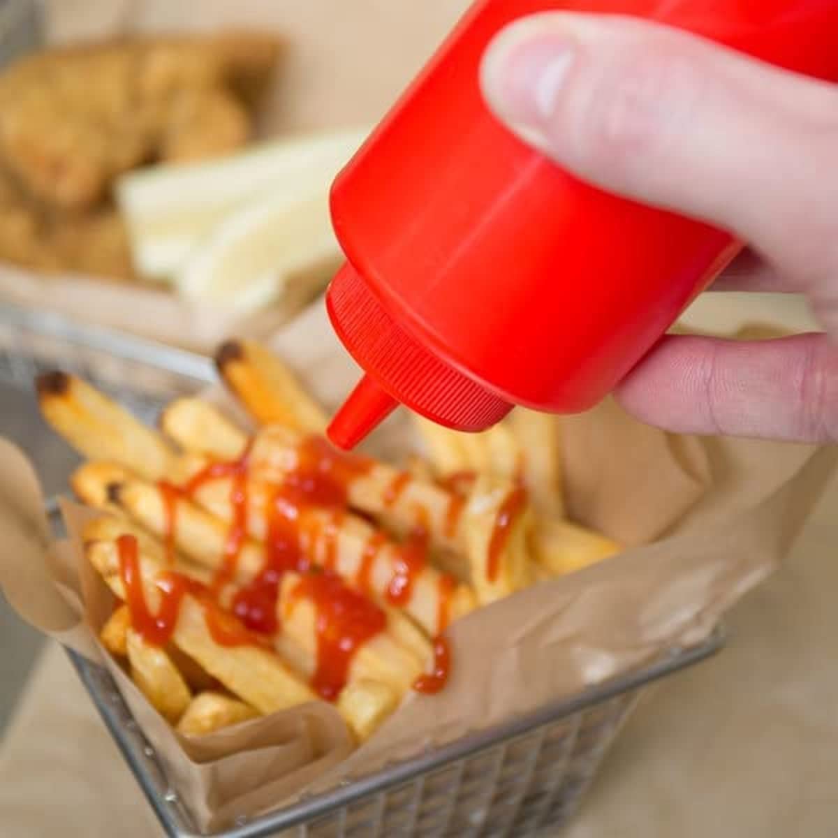 TrueCraftware-Set of 12 Squeeze Condiment Dispensing Bottles 12 oz Red- Plastic Squeeze Bottle For Sauces Spreads Ketchup Mustard Mayo Hot sauces and Olive oil