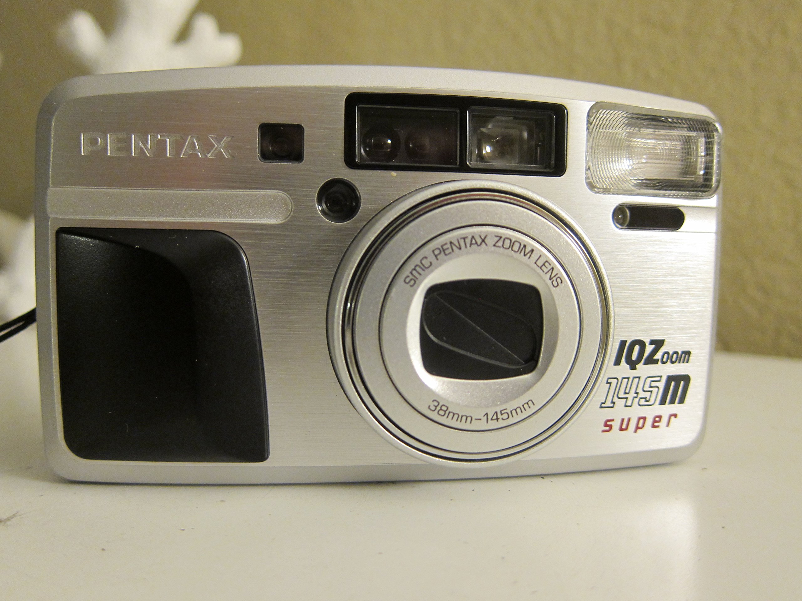 Pentax IQ Zoom 145 M Super Quartz Date 35mm Camera (wood grip)
