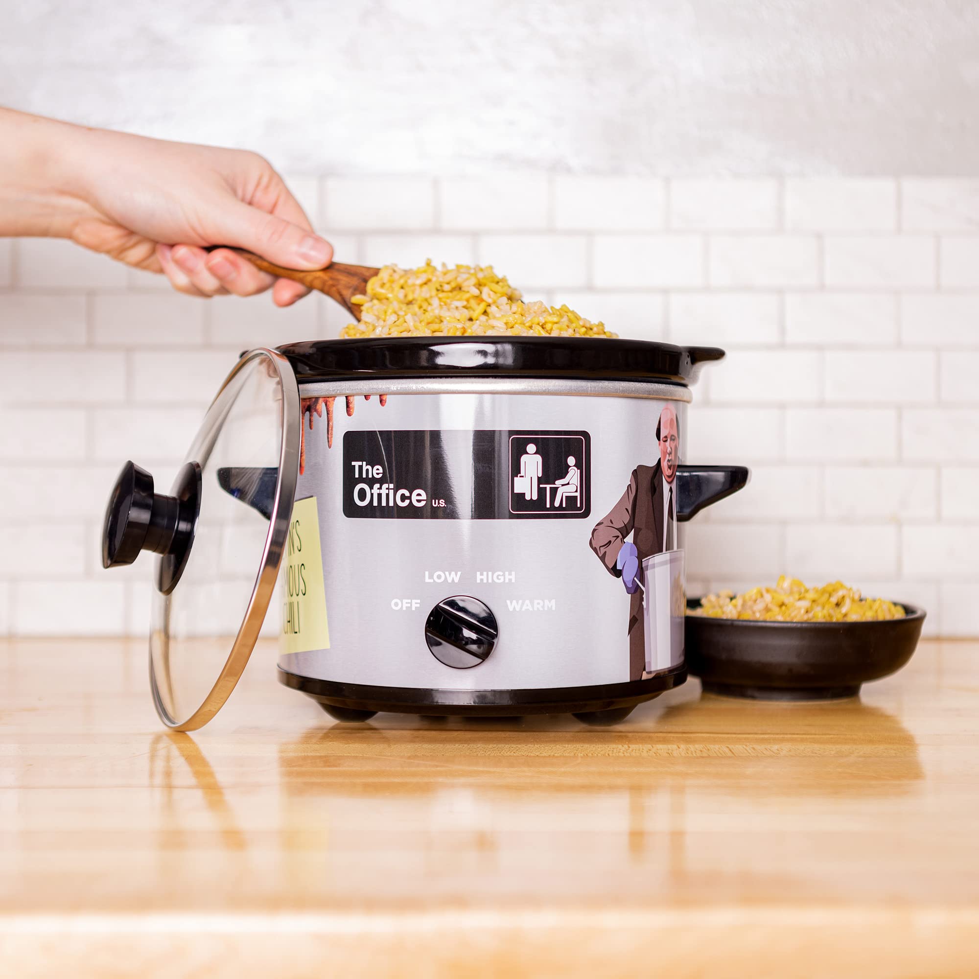 Uncanny Brands The Office 2qt Slow Cooker- Cook Kevin's Famous Chili - Small Appliance