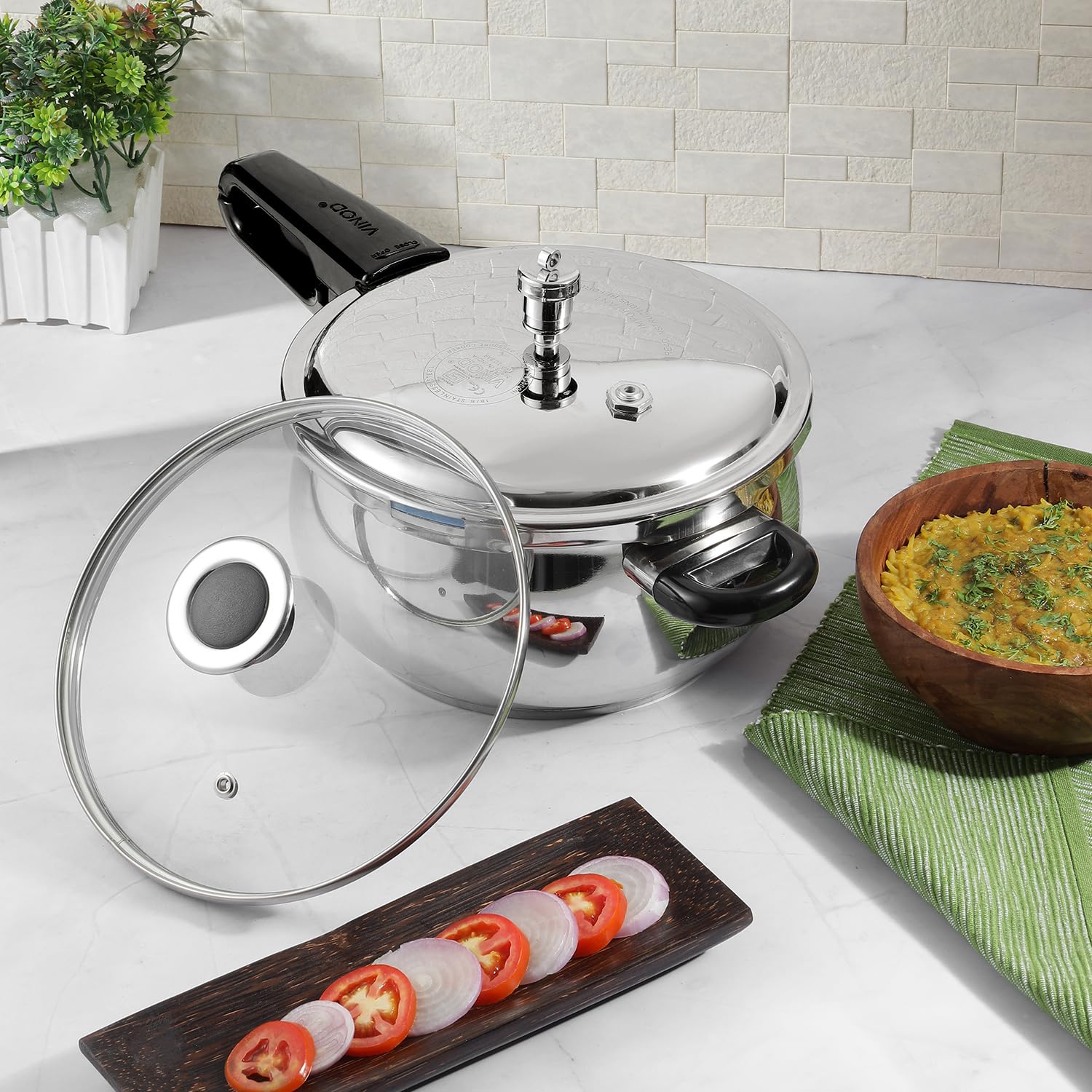 Vinod Splendid Plus Handi Stainless Steel Pressure Cooker, (2.64 Quart)