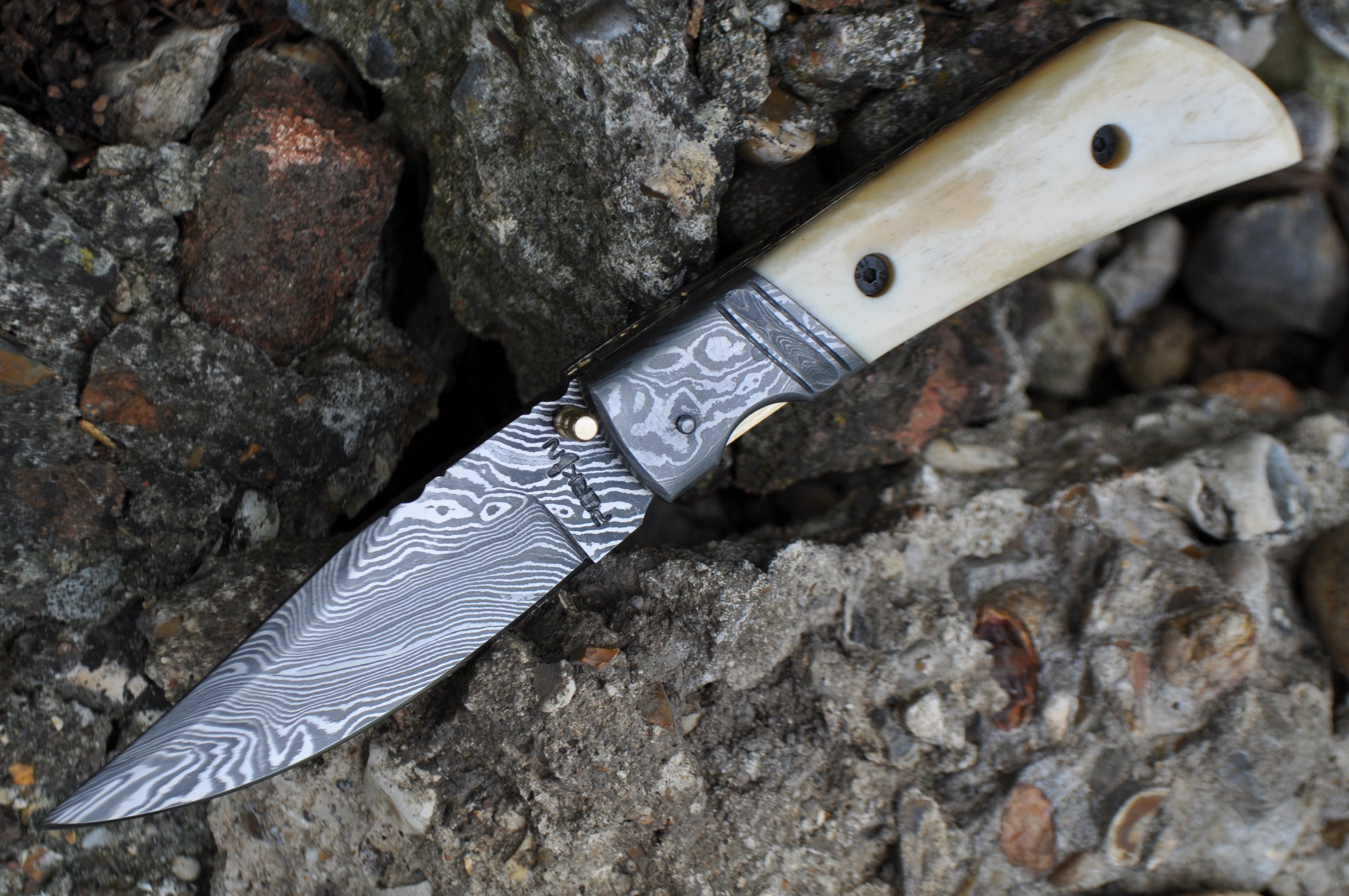 Perkin- Handmade Damascus Pocket Knife - Beautiful Folding Knife