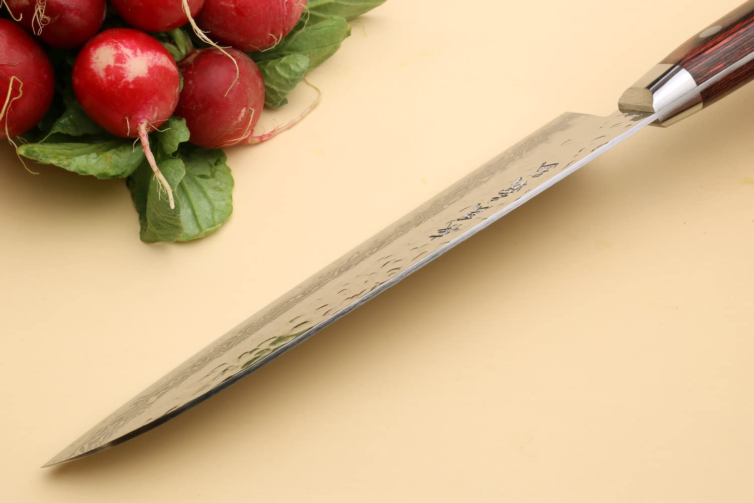 Yoshihiro VG-10 16 Layer Hammered Damascus Stainless Steel Santoku Chefs Knife (7'' (180mm))