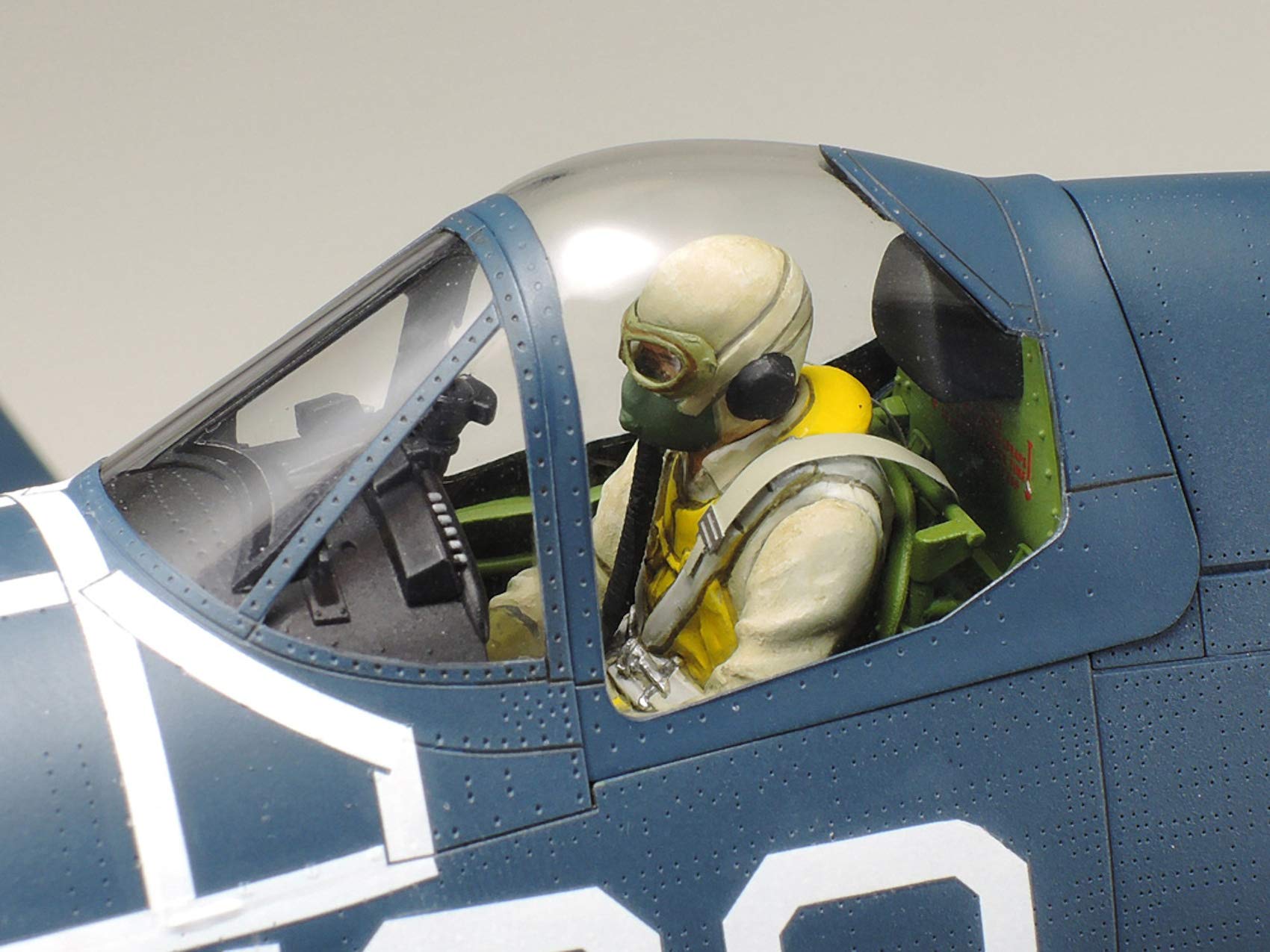 TAMIYA 60327 1/32 Vought F4U-1D Corsair Plastic Model Airplane Kit for 168 months to 1200 months