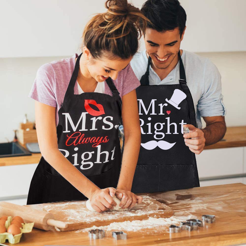 ZOORON Mr and Mrs 2 Pieces Kitchen Aprons Set Gifts, Anniversary Couple Gifts, Wedding Gifts for Couple,Aprons for Couplesā¦