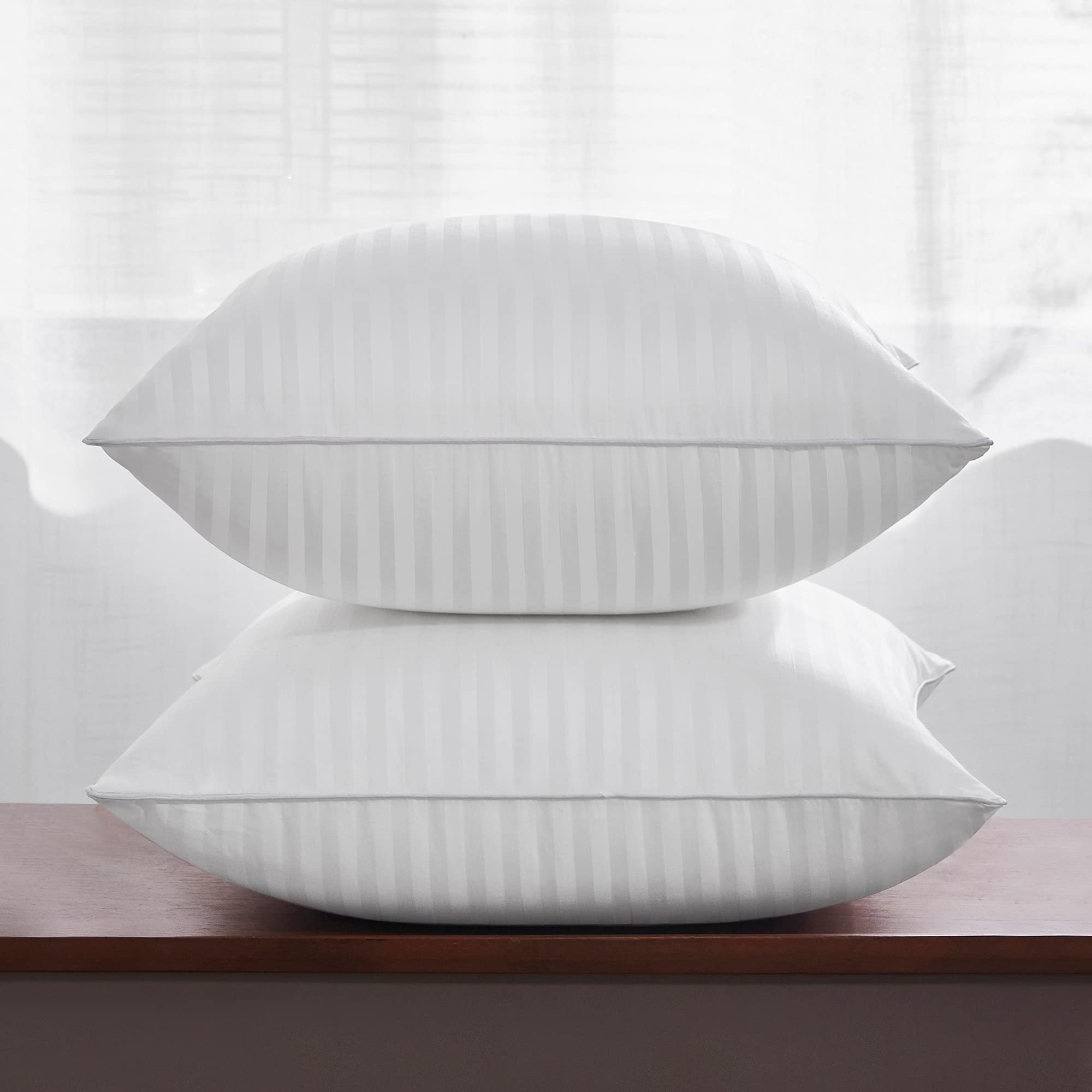 Oubonun 18 x 18 Throw Pillow Inserts, Firm and Fluffy Decorative Square Pillows for Couch Bed Sofa with Soft Cotton Cover White Cushion with Down Alternative Pack of 2