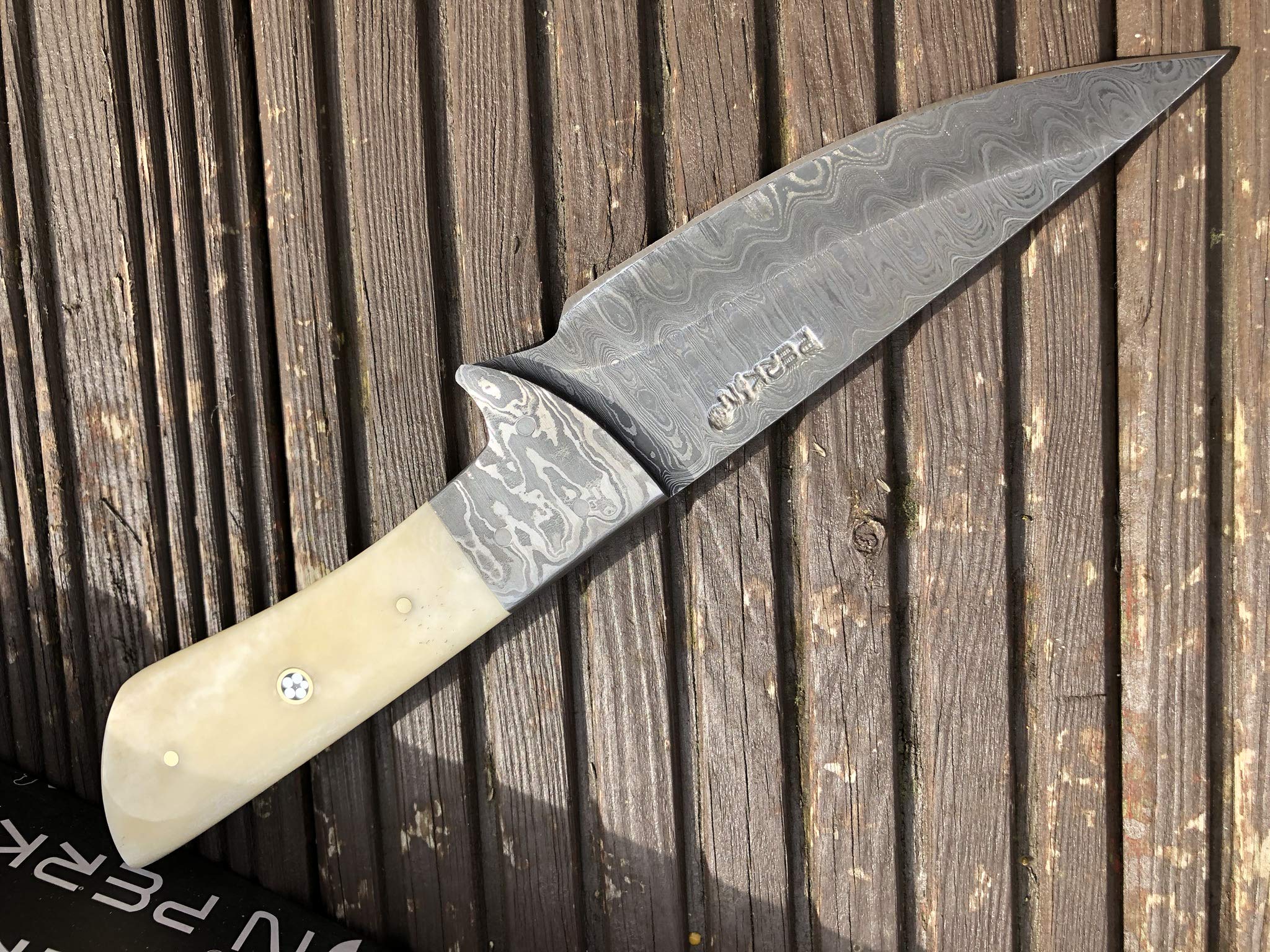 Perkin 3200 Handmade Damascus Steel Hunting Knife with Sheath