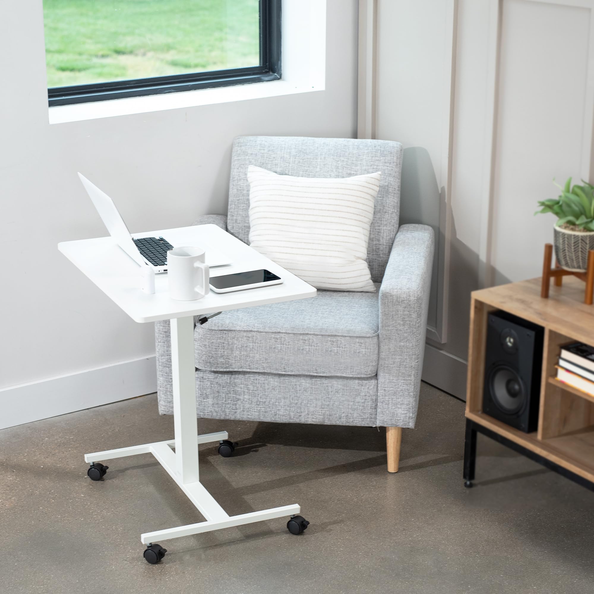 VIVO Mobile Compact 28 inch Pneumatic Lift Sit to Stand Laptop Desk, Rolling Presentation Cart, Height Adjustable Ergonomic Workstation with Locking Wheels, White, CART-V00LW