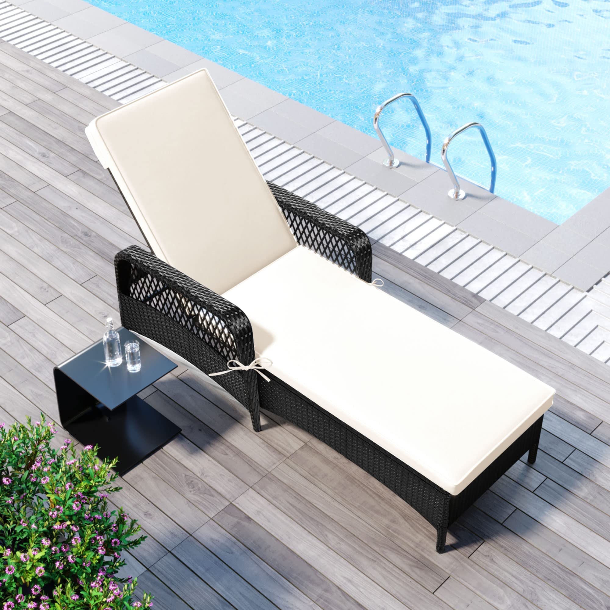 Outdoor Patio Pool PE Rattan Wicker Chair Wicker Sun Lounger, Mesh Design and Graceful Curve,Adjustable Backrest,Suitable for Patio, Poolside, Beach and Other Sunbathing Places (Beige)