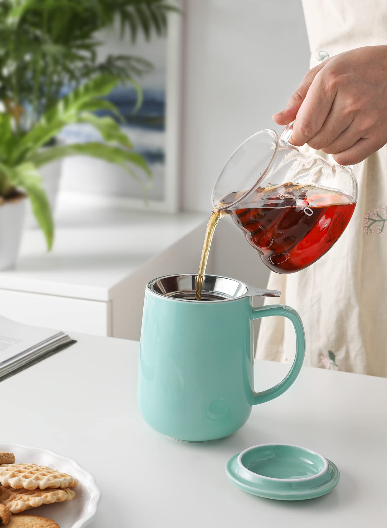 Sweese 20 OZ Porcelain Tea Mug with Infuser and Lid, Loose Leaf Tea Cup, Gifts for Tea Lover - Mint Green