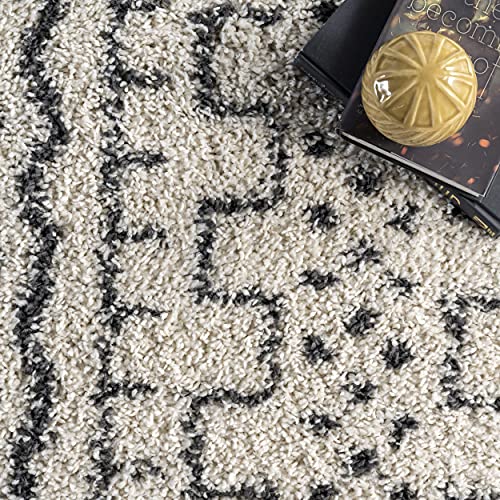 nuLOOM Sophie Moroccan Demarche Tassel Area Rug, 7x9, Off-white