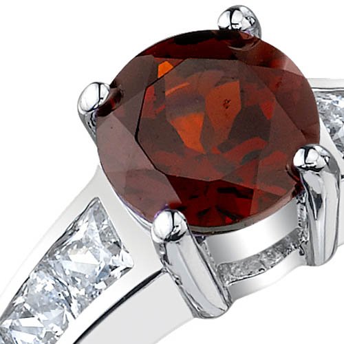 PEORA Simply Sophisticated 1.50 carats Garnet Ring in Sterling Silver Size 9