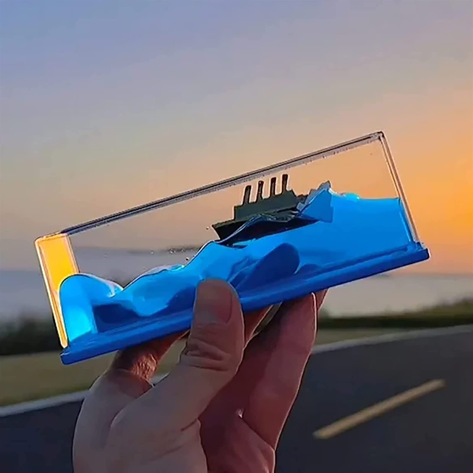 ZOHIKO Unsinkable Boat in a Box Cruise Ship That Never Sinks Decoration for Car Unsinkable Ship Liquid Wave Paperweight Floating Acrylic Model Desk Toy