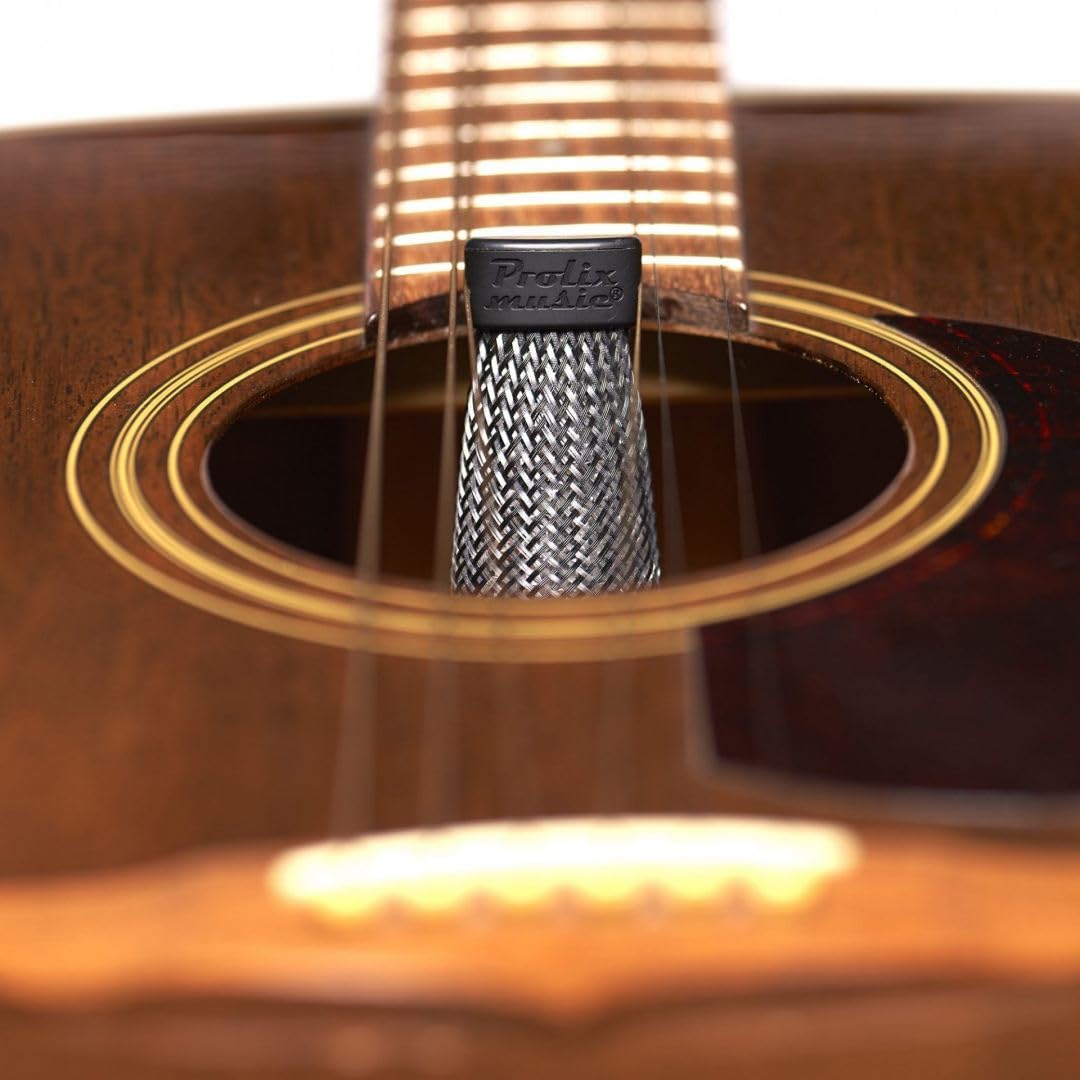 Revolutionary Guitar Humidifier - Vertigo Single. No lids or sponges. Easy, fast & efficient humidification. Leak Free. Lasts longer. 90ml capacity. Made in the USA by Prolix Music