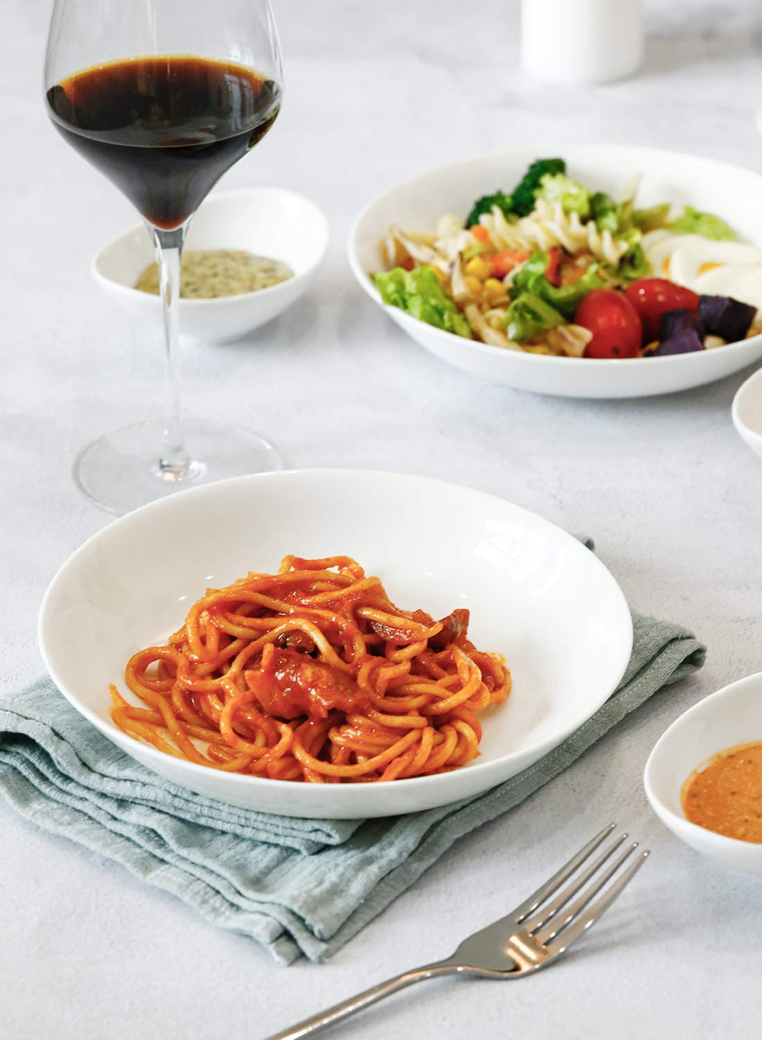 Teocera Pasta Bowls, Salad Serving Bowls Set, Wide and Shallow, 22 Ounce Porcelain Bowl, Microwave and Dishwasher Safe - Set of 6, White