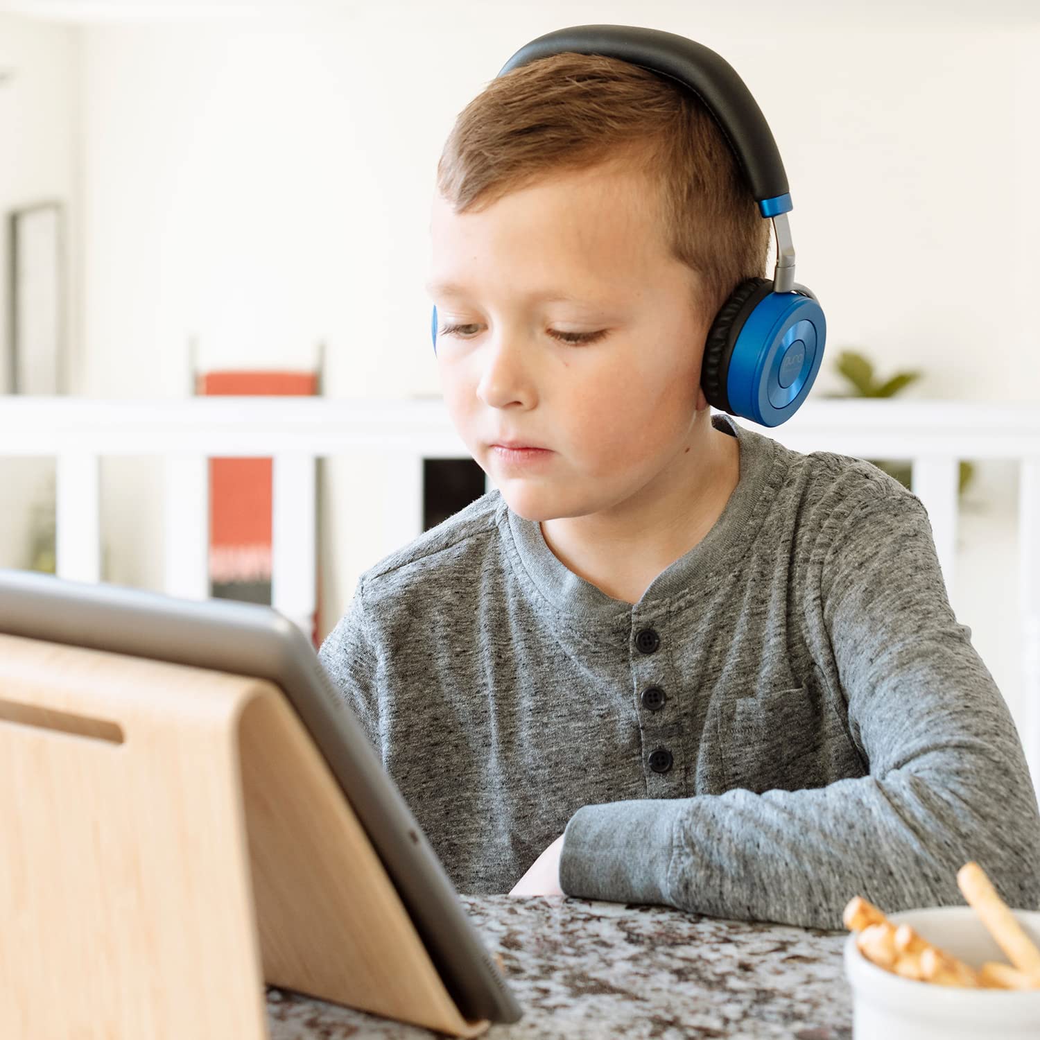 Puro Sound Labs JuniorJams Volume Limiting Headphones for Kids 3+ Protect Hearing – Foldable & Adjustable Bluetooth Wireless Headphones for Tablets, Smartphones, PCs – 22-Hour Battery Life, Blue