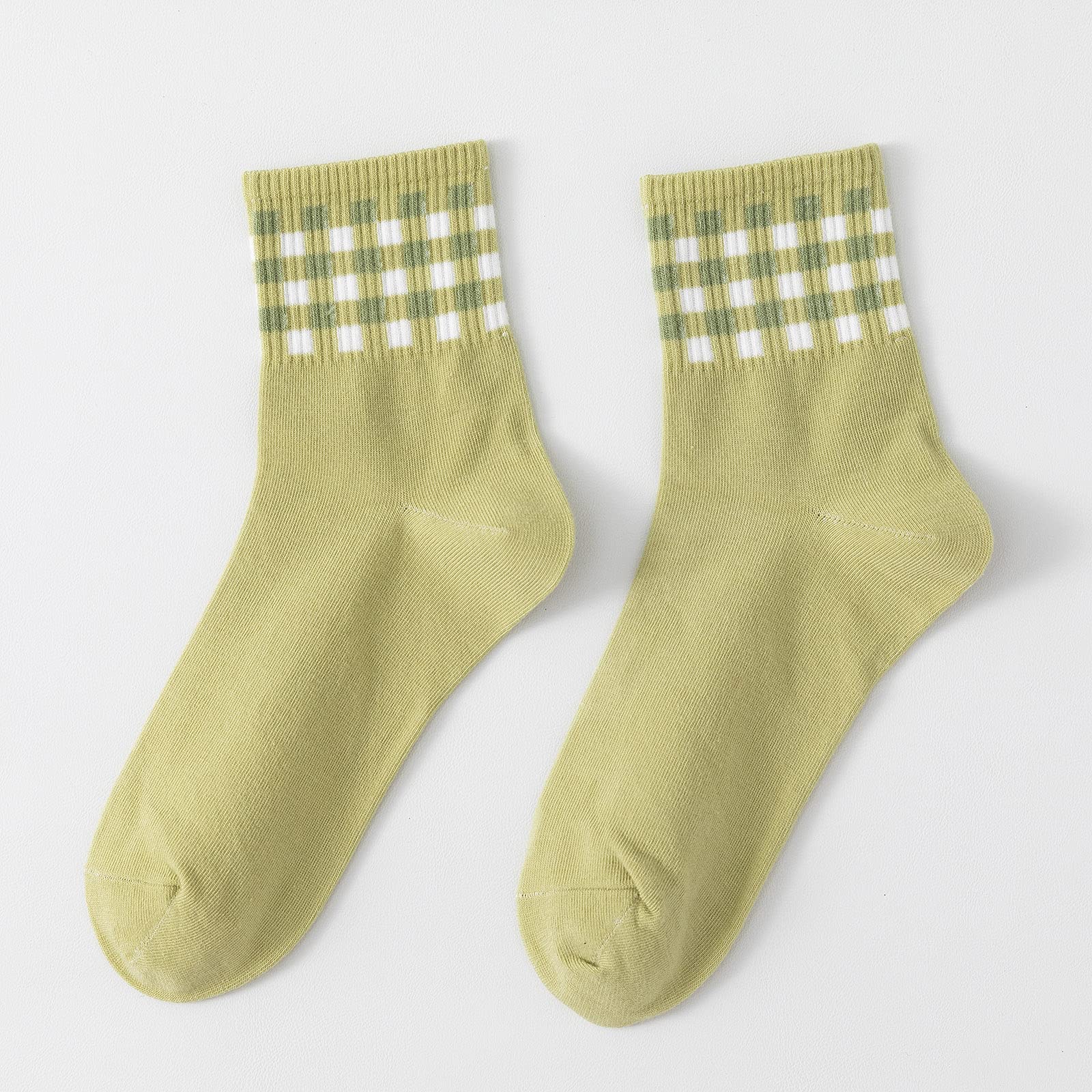Tynelles 5 Pairs Cotton Socks for Women Comfortable Fashion Athletic Crew Socks With Cute Graphic Print, Multicolour, One Size