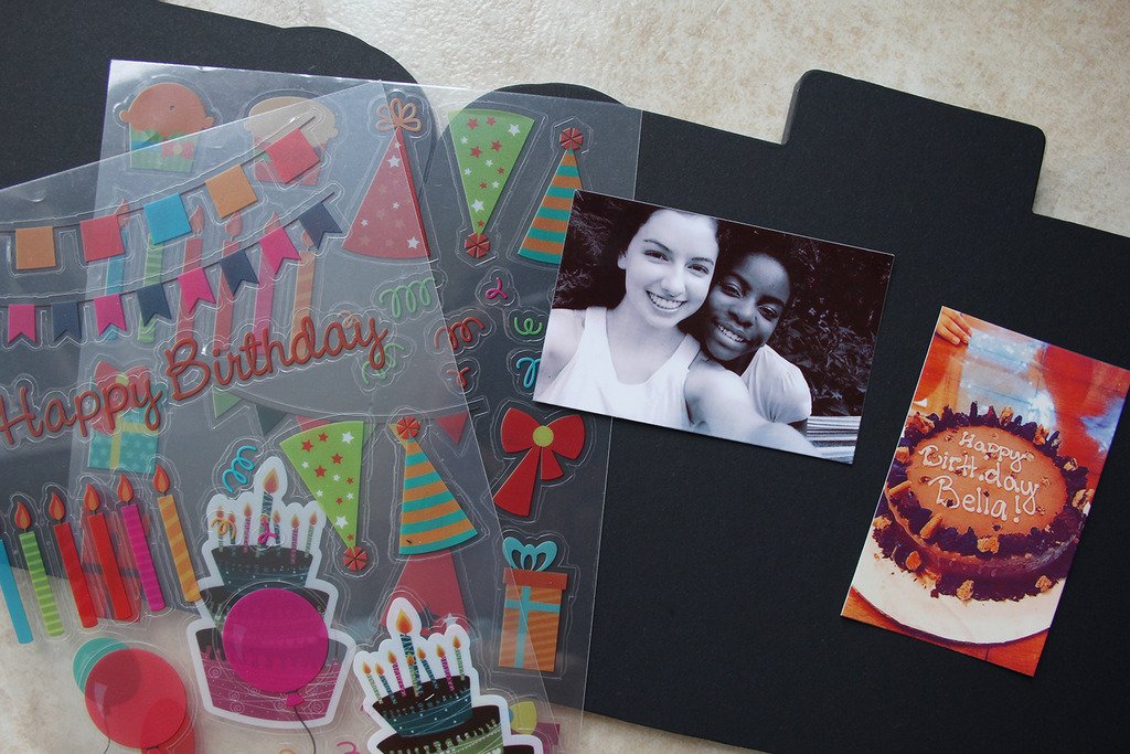 Polaroid Snap Themed Scrapbook Photo Album for 2x3 Photo Paper Pojects (Snap, Zip, Z2300) - Purple