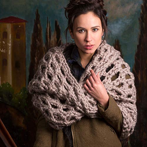 RED HEART E826.0511 Yarn, Wintergreen