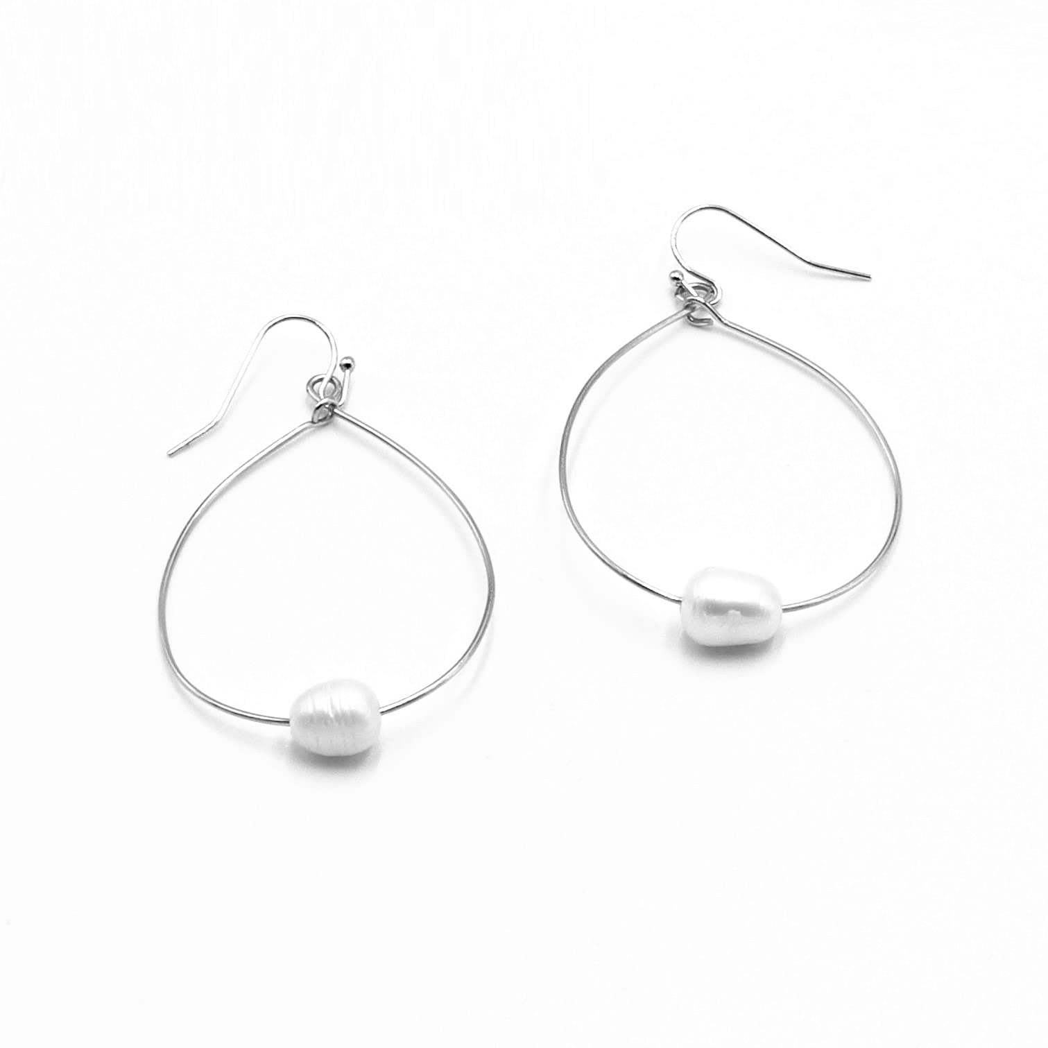Pomina Lightweight Pearl Hoop Earrings, Gold Teardrop Pearl Dangle Drop Earrings for Women (Gold)