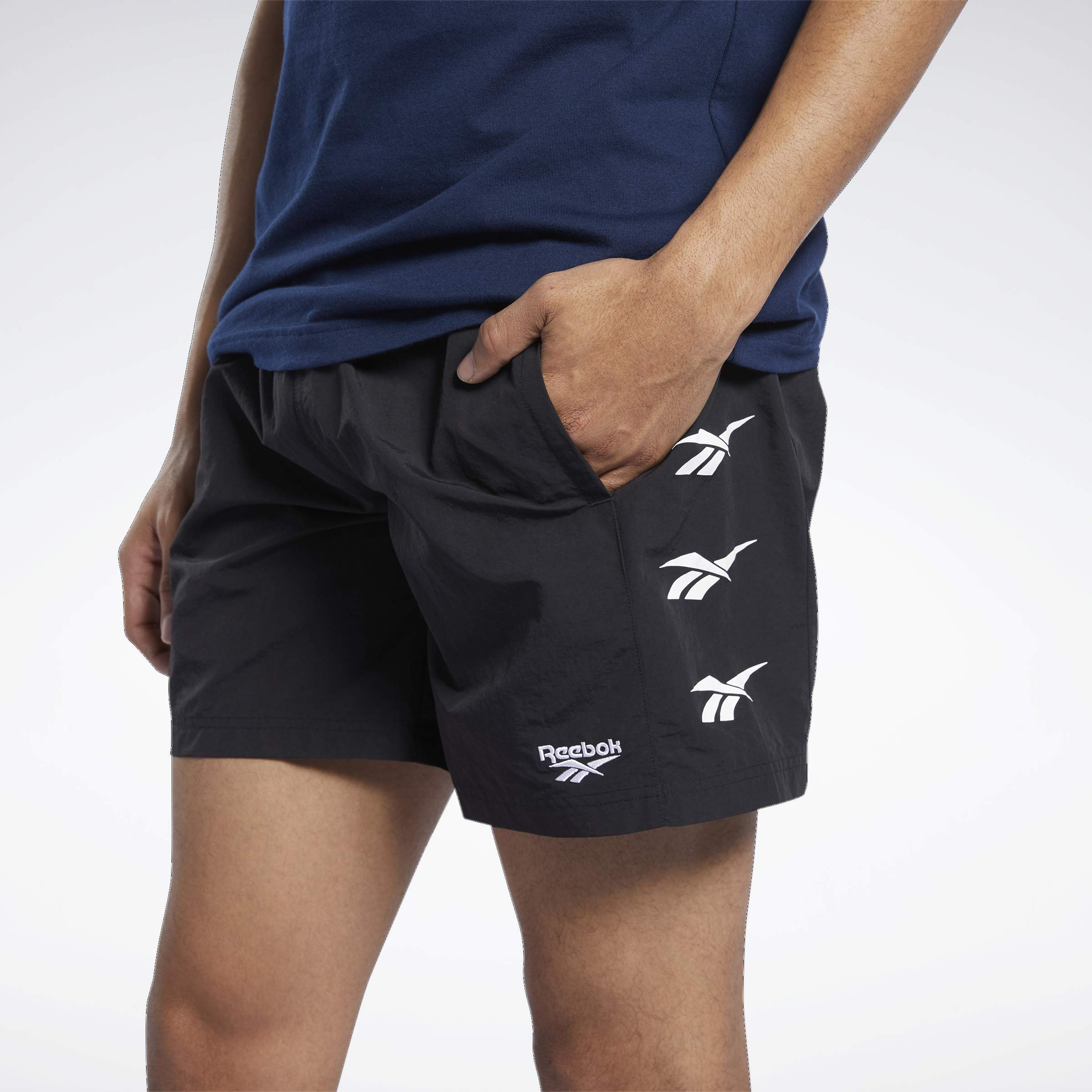 Reebok Classic Vector Repeat Shorts, Radiant Red, XL