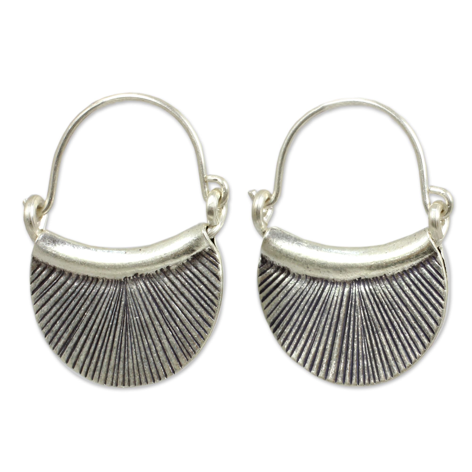 NOVICA Artisan Handmade Silver Hoop Earrings Fine No Stone Thailand [1 in L x 0.9 in W] 'Diva'