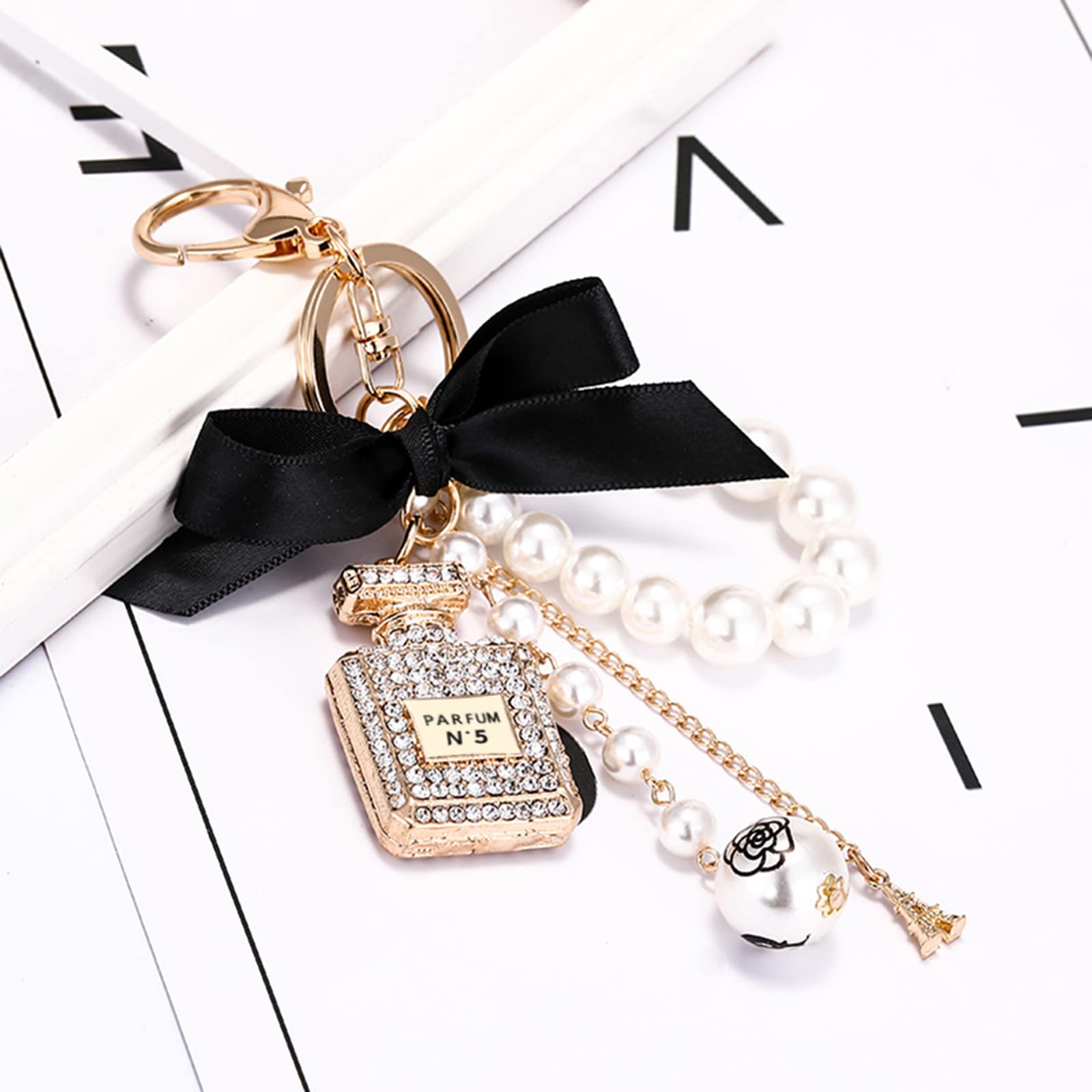 WEPROSOFS Cute Keychains for Women, Key Chains for Car Keys, Keychain Accessories for Car Accessories Handbag Decorations (A-Black)