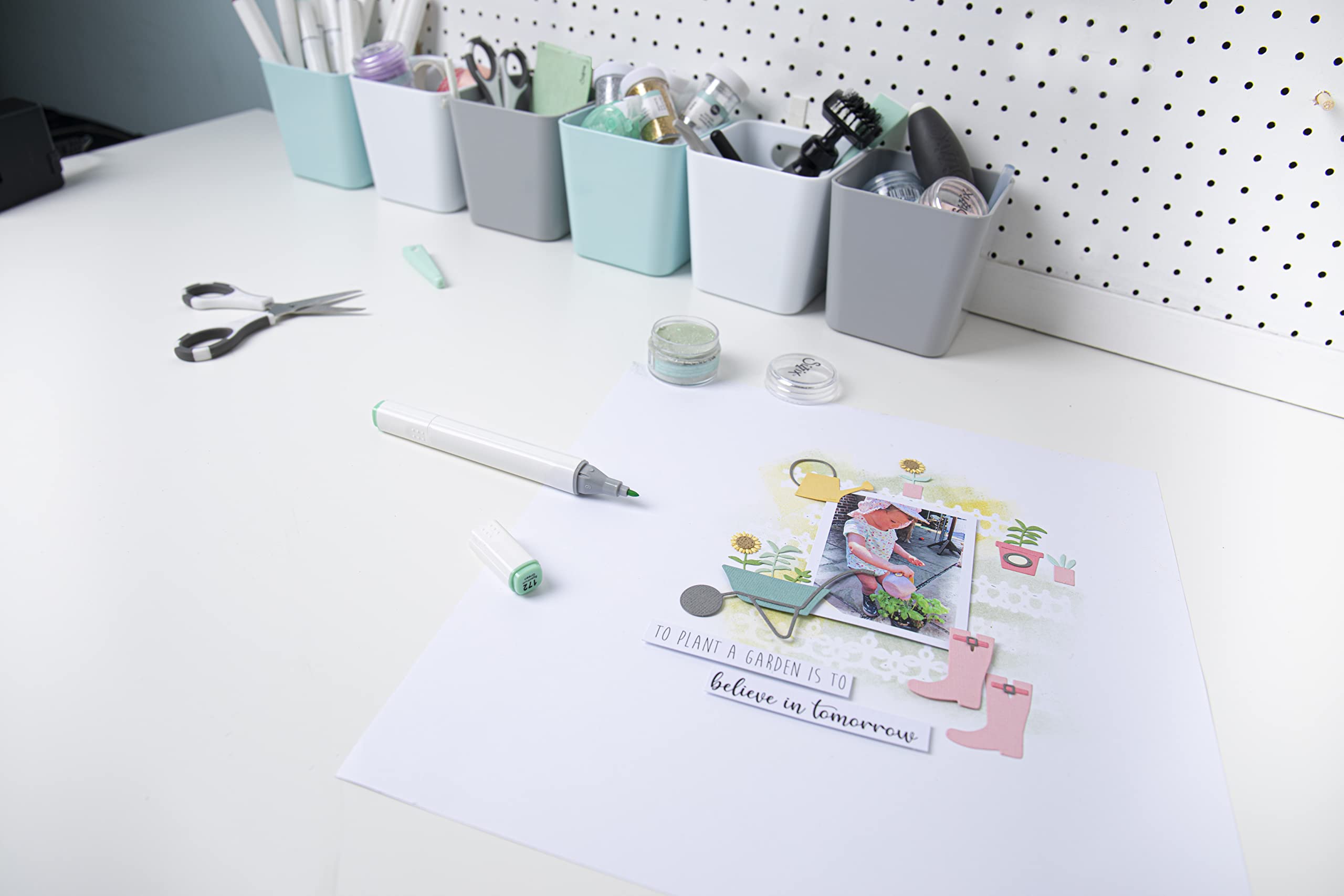 Sizzix Thinlits Die Set 23 Pack Garden Shed by Sophie Guilar, Multicolor