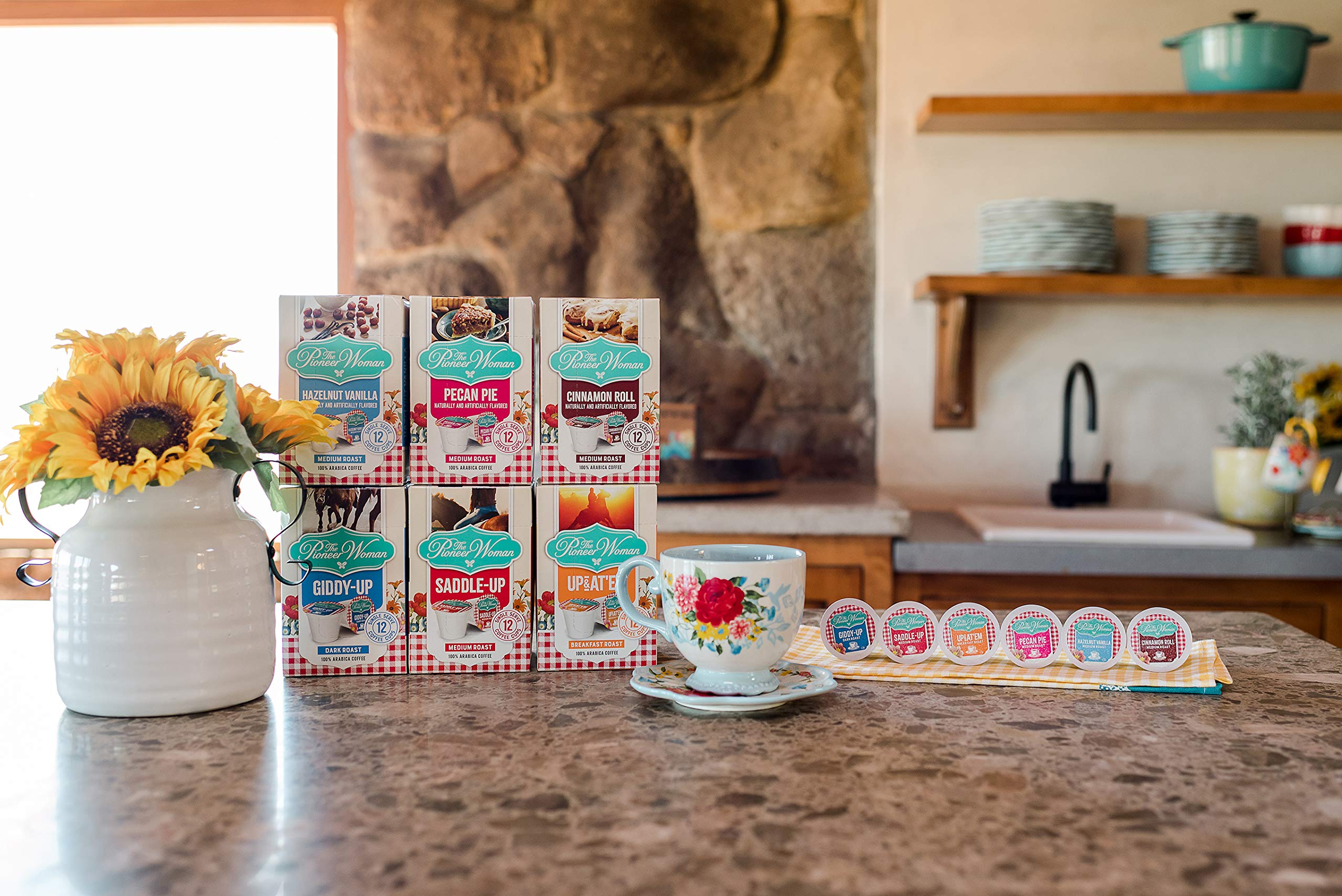 Pioneer Woman Coffee Pods Variety Pack, Medium Flavored And Unflavored Coffee For Keurig K Cups Machines, Assorted Flavored French Vanilla, Caramel, Hazelnut, Pecan, Pumpkin Coffee Pods, 30 Count