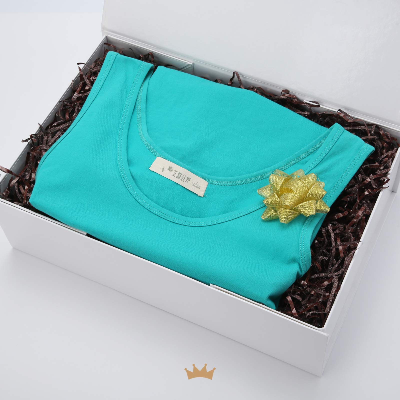 PACKQUEEN 5 White Gift Boxes, Large Gift Boxes with Lids, 13.5x9x4.1 Inches Magnetic Closure Gift Boxes for Presents, Bridesmaid Proposal Boxes (Matte White with Grain Texture)
