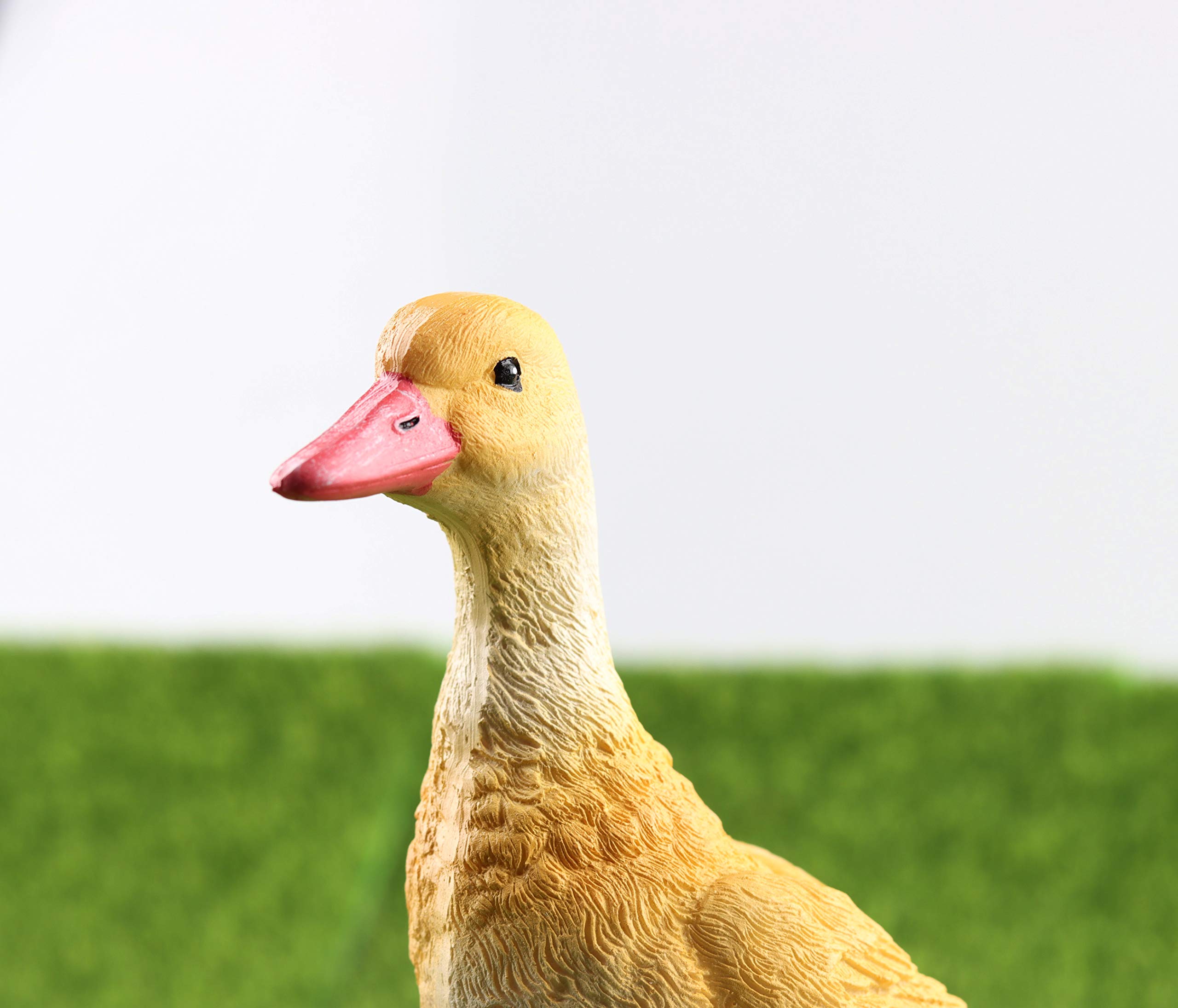Rich Boxer Simulation Duck Figurine Resin Duck Decor Artificial Duck Model Duck Statue for Garden Pond Decoration Art Crafts Statues(Yellow)